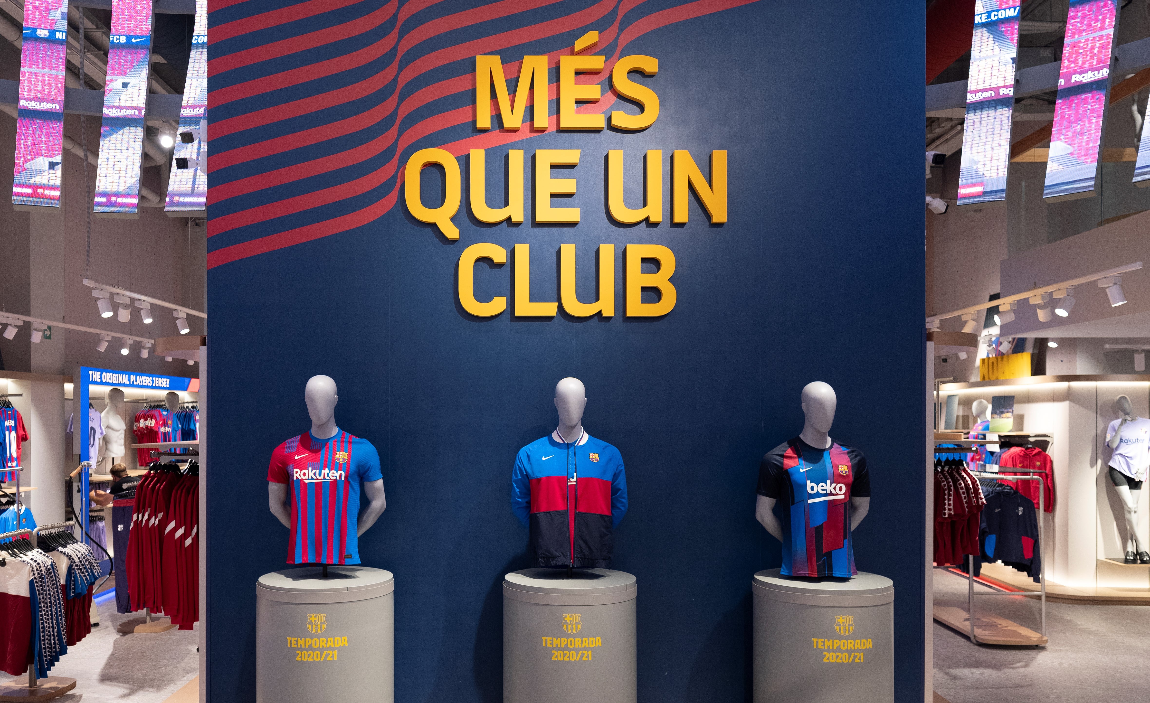 Barça Store Canaletes reopens its doors