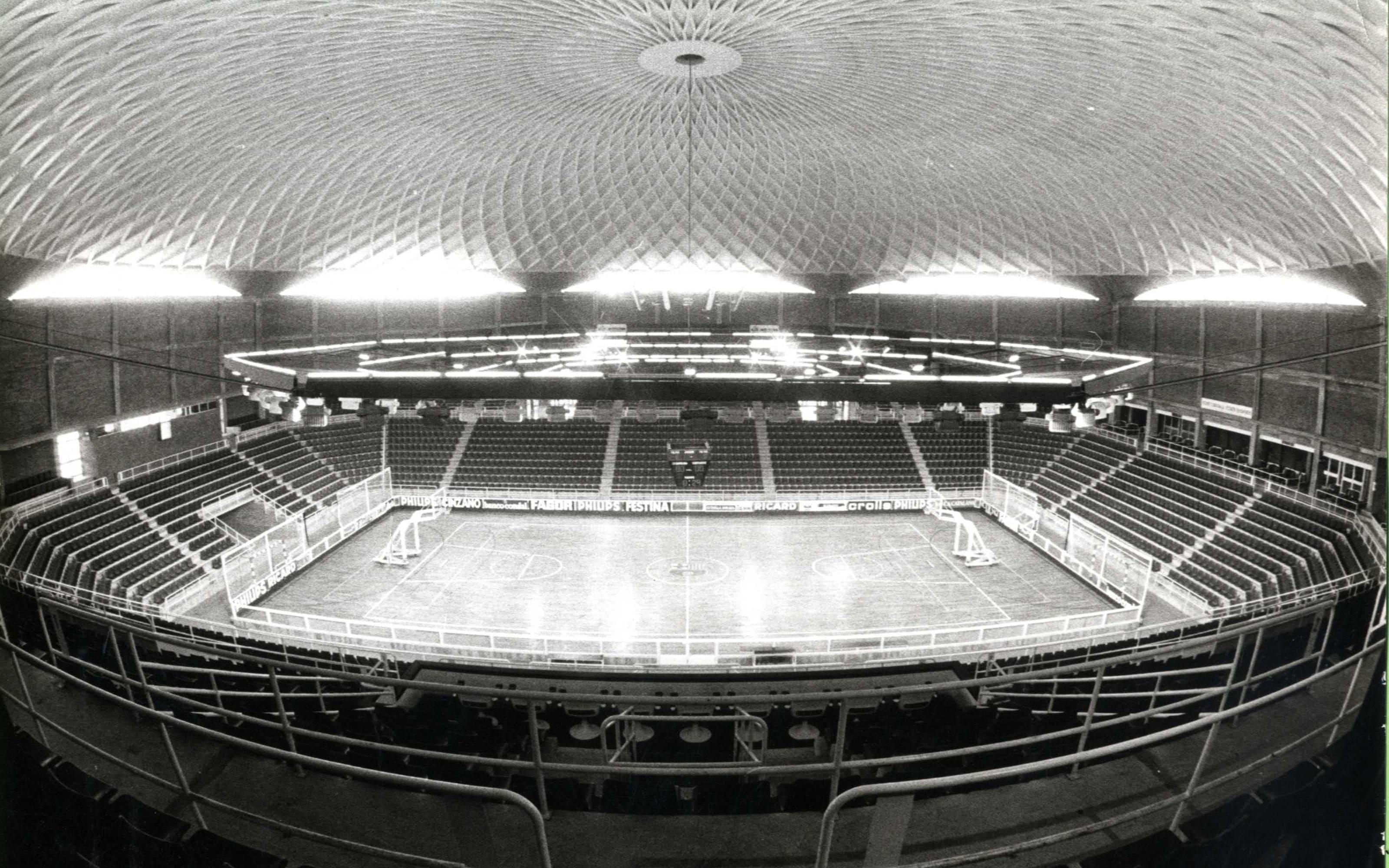 An emblematic dome
