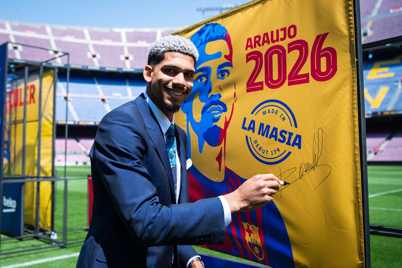Araujo: 'I always wanted to stay'