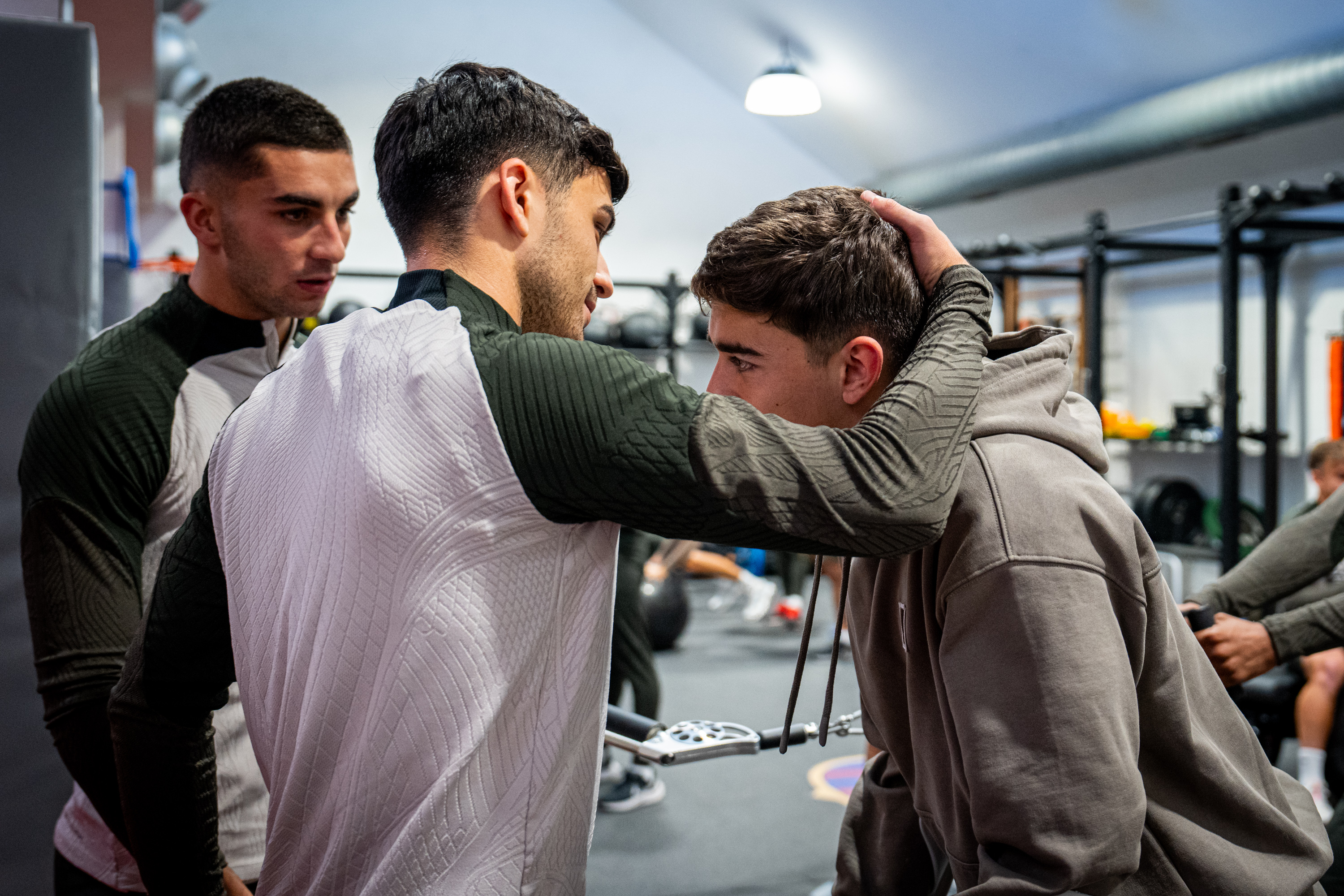 Gavi visits his team mates at the Ciutat Esportiva