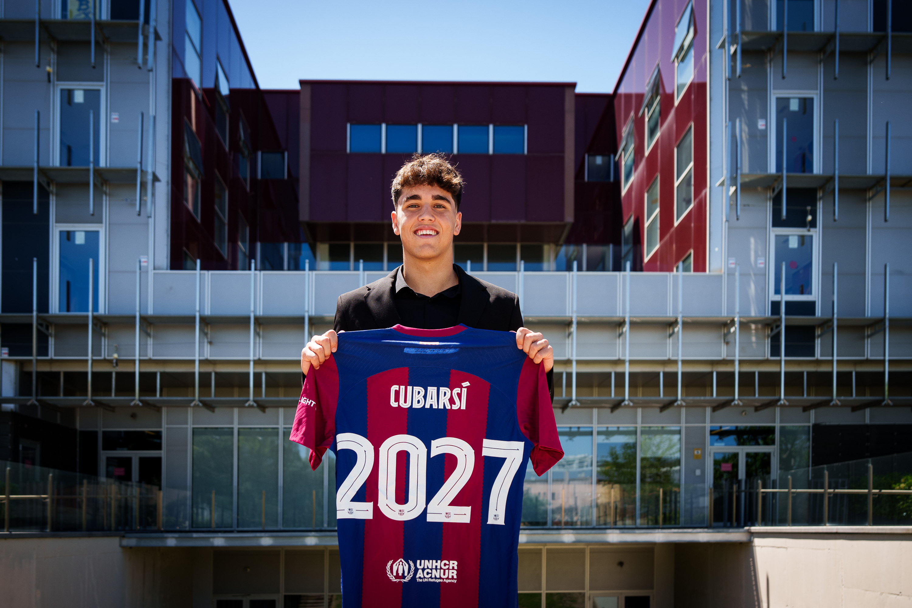 La prolongation de contrat de Pau Cubarsí, en images