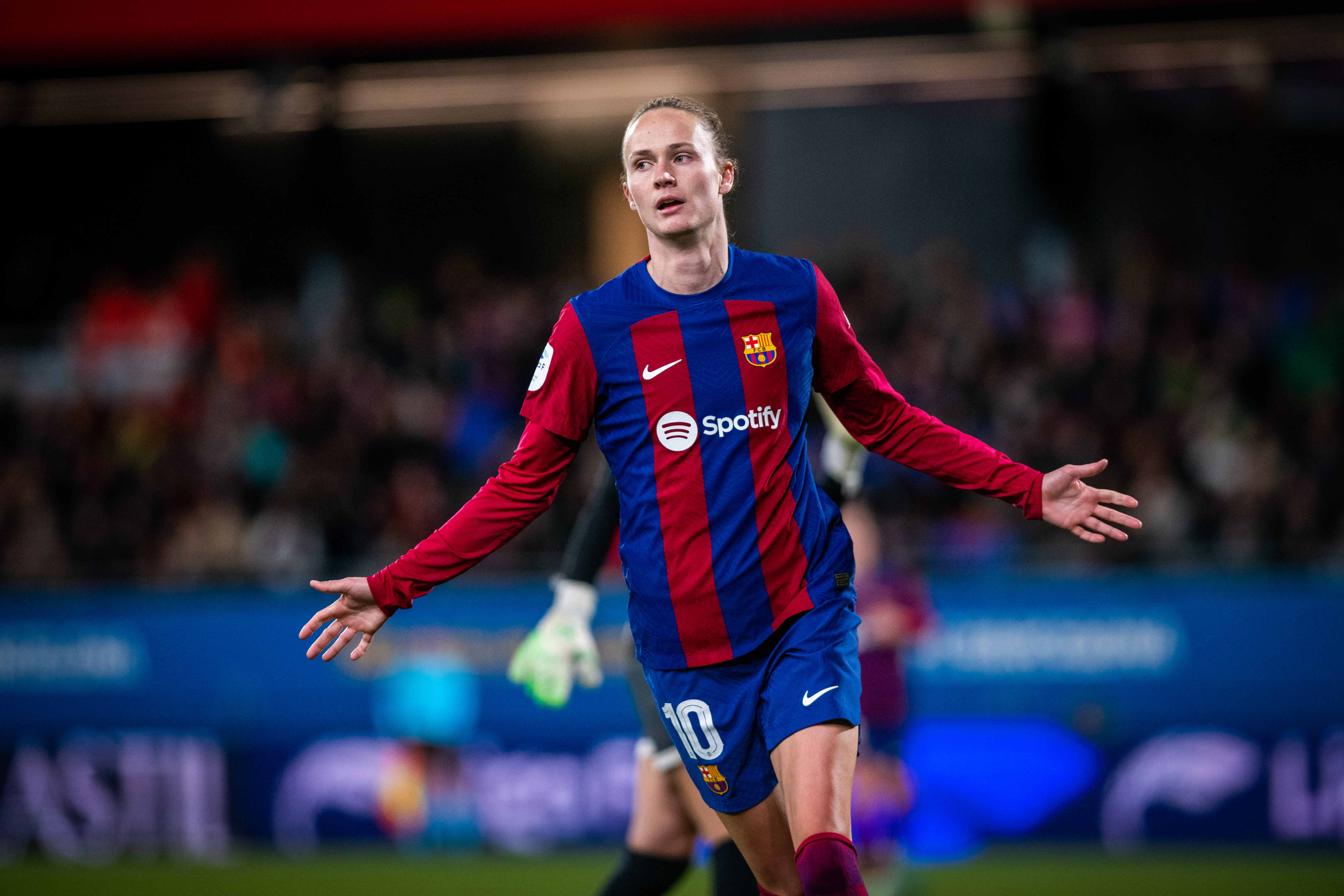 Graham Hansen Liga F top scorer with 21 goals