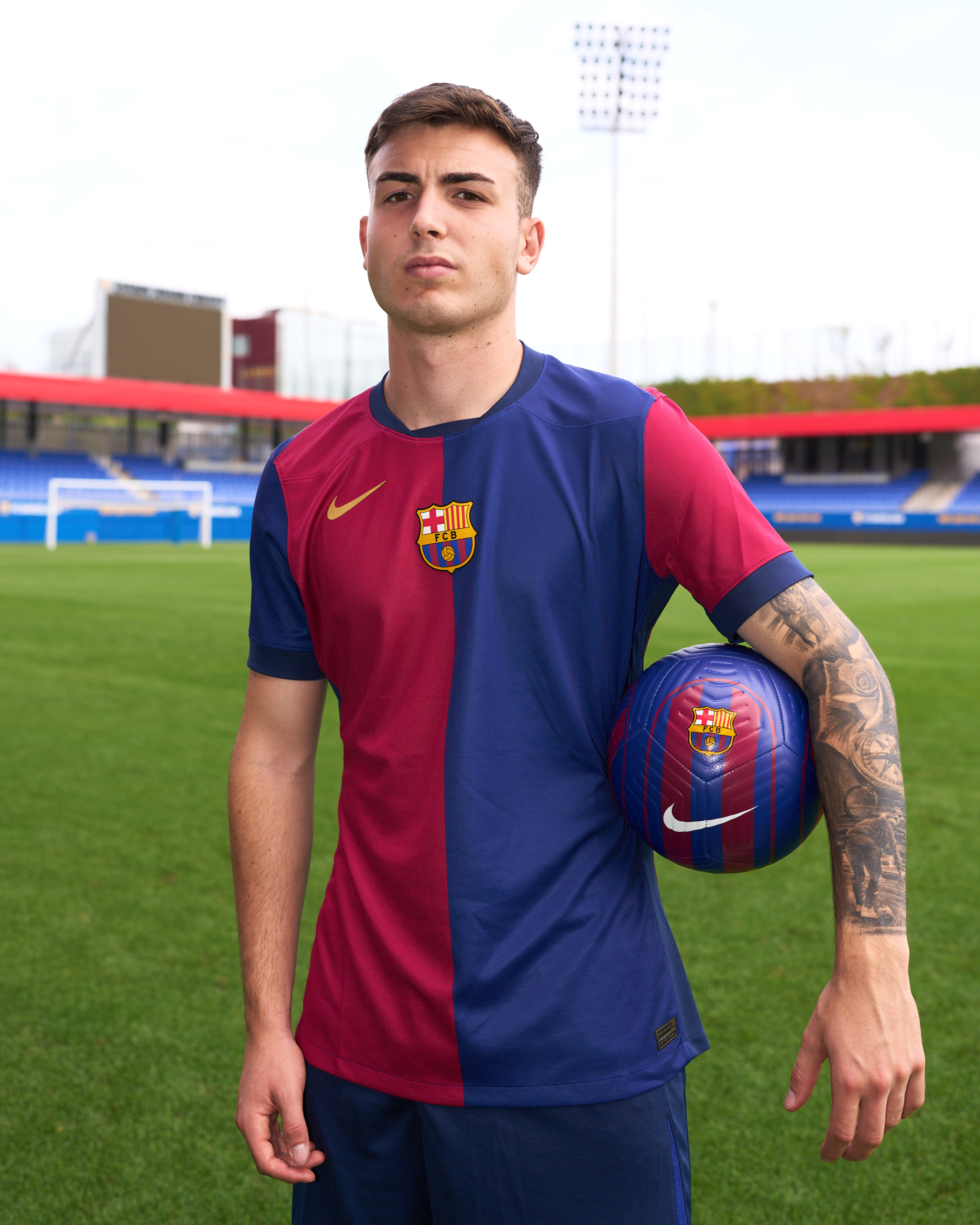 La presentación de Víctor Barberá con el Barça Atlètic (27-08-24)