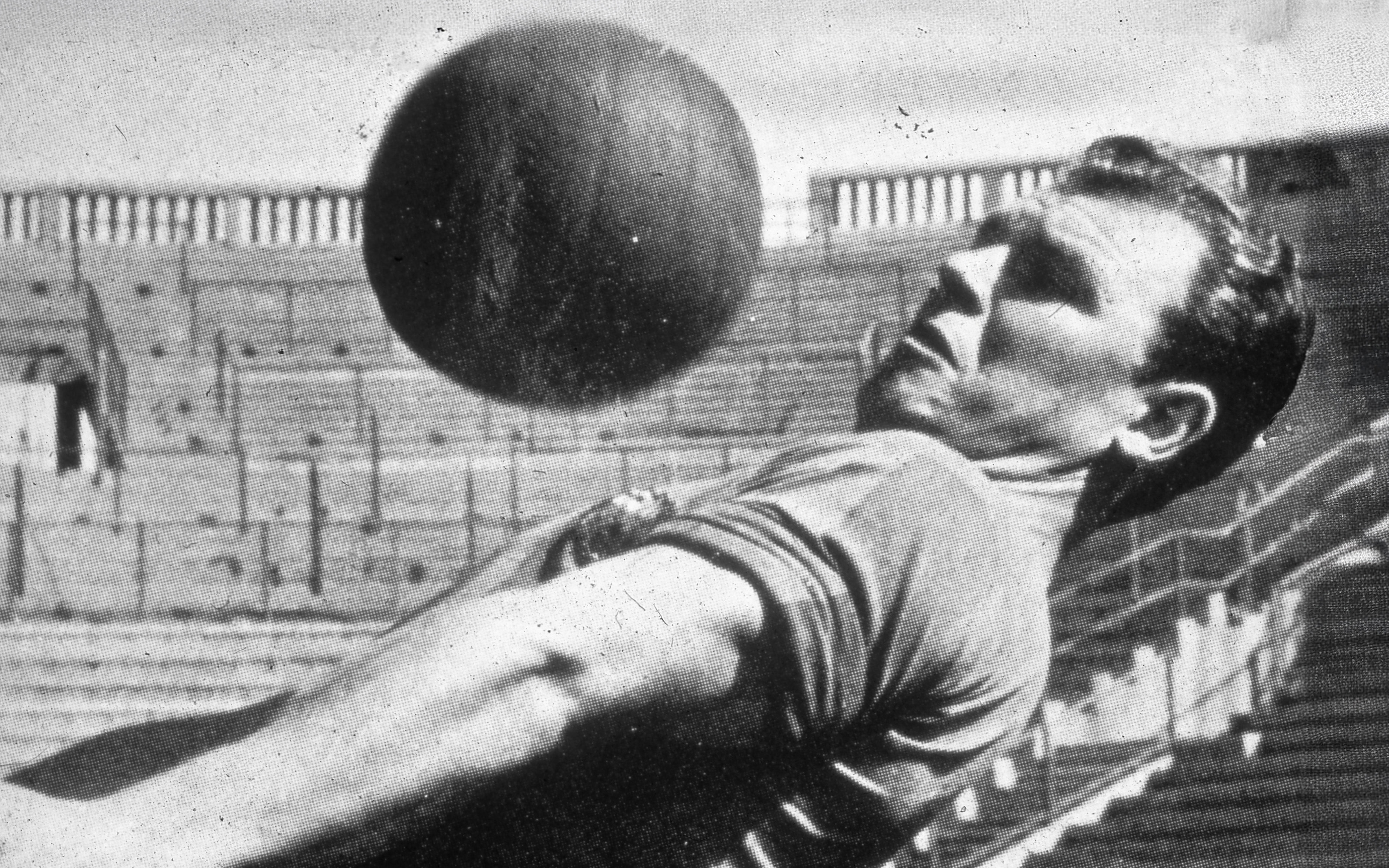 75 years since László Kubala signed