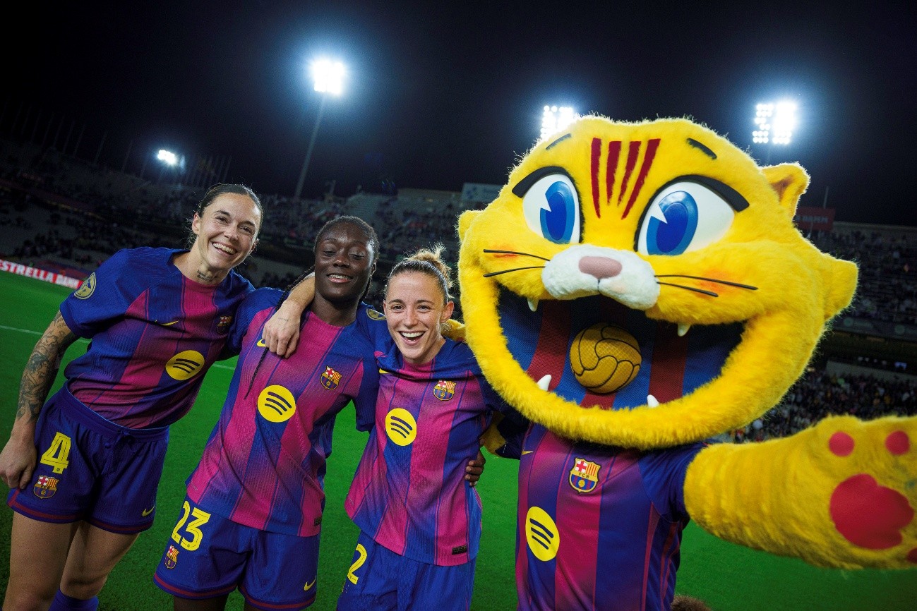 SCHOOL PACK (Minimum 12 children under 14 years old)