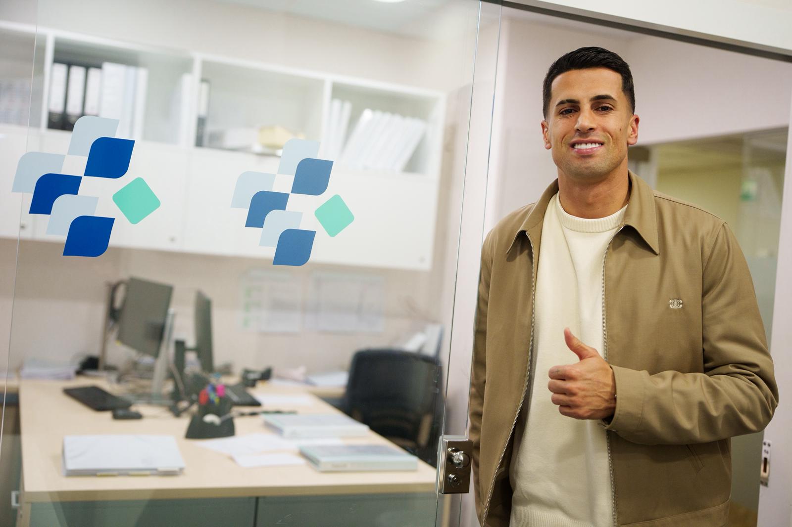 João Cancelo passe la visite médicale