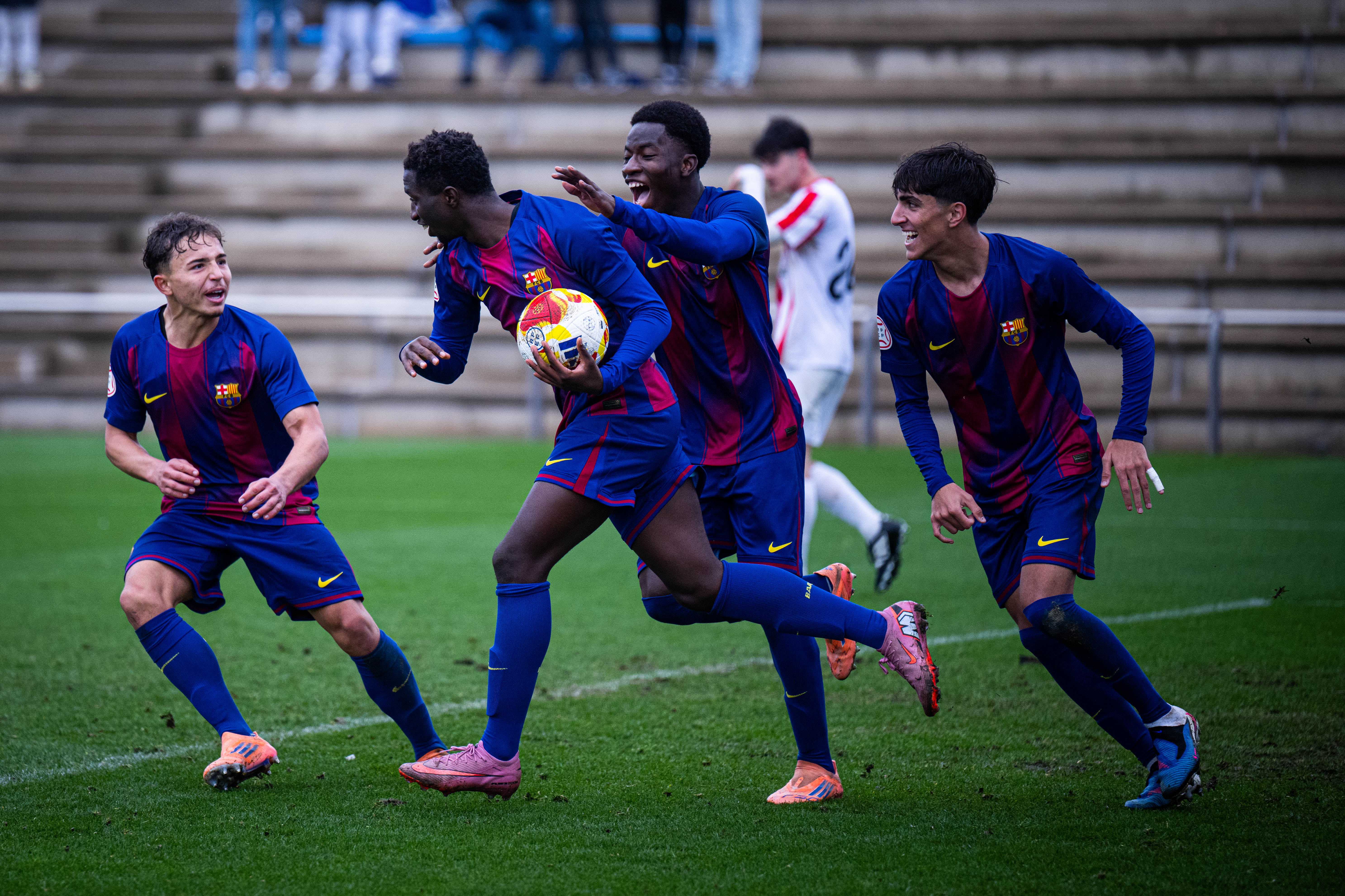 Juvenil A – UD Logroñés: Remontada y billete para los octavos (3-2)