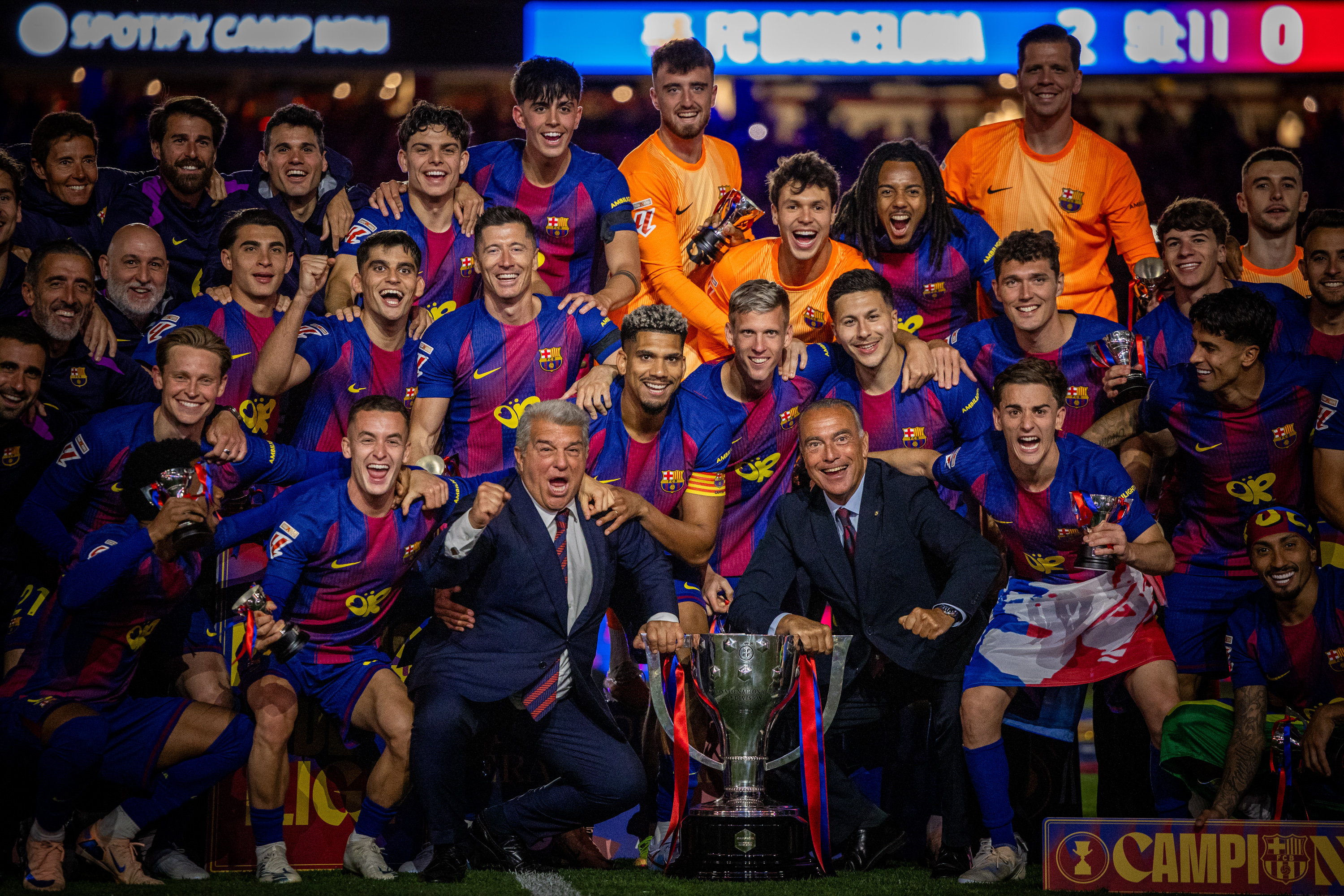 Fiesta Inolvidable Para Celebrar La 29ª Liga De La Historia Del Fc