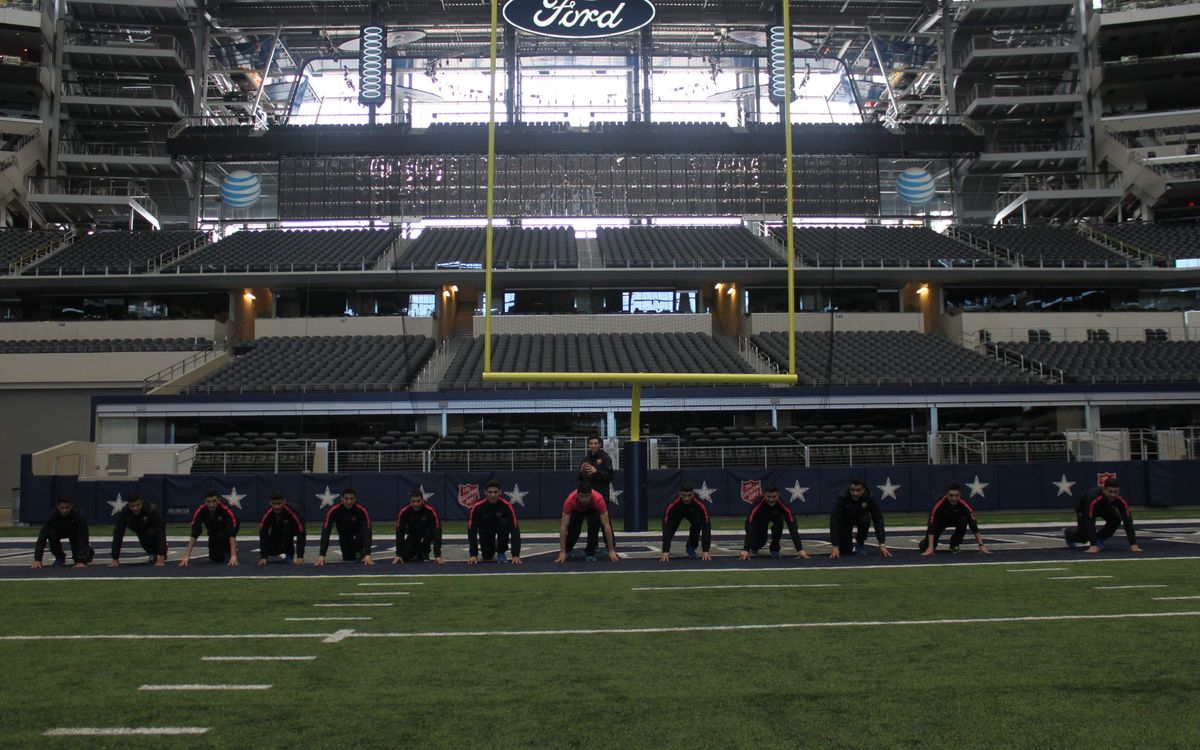 The blaugranes pay a detailed visit to an NFL stadium