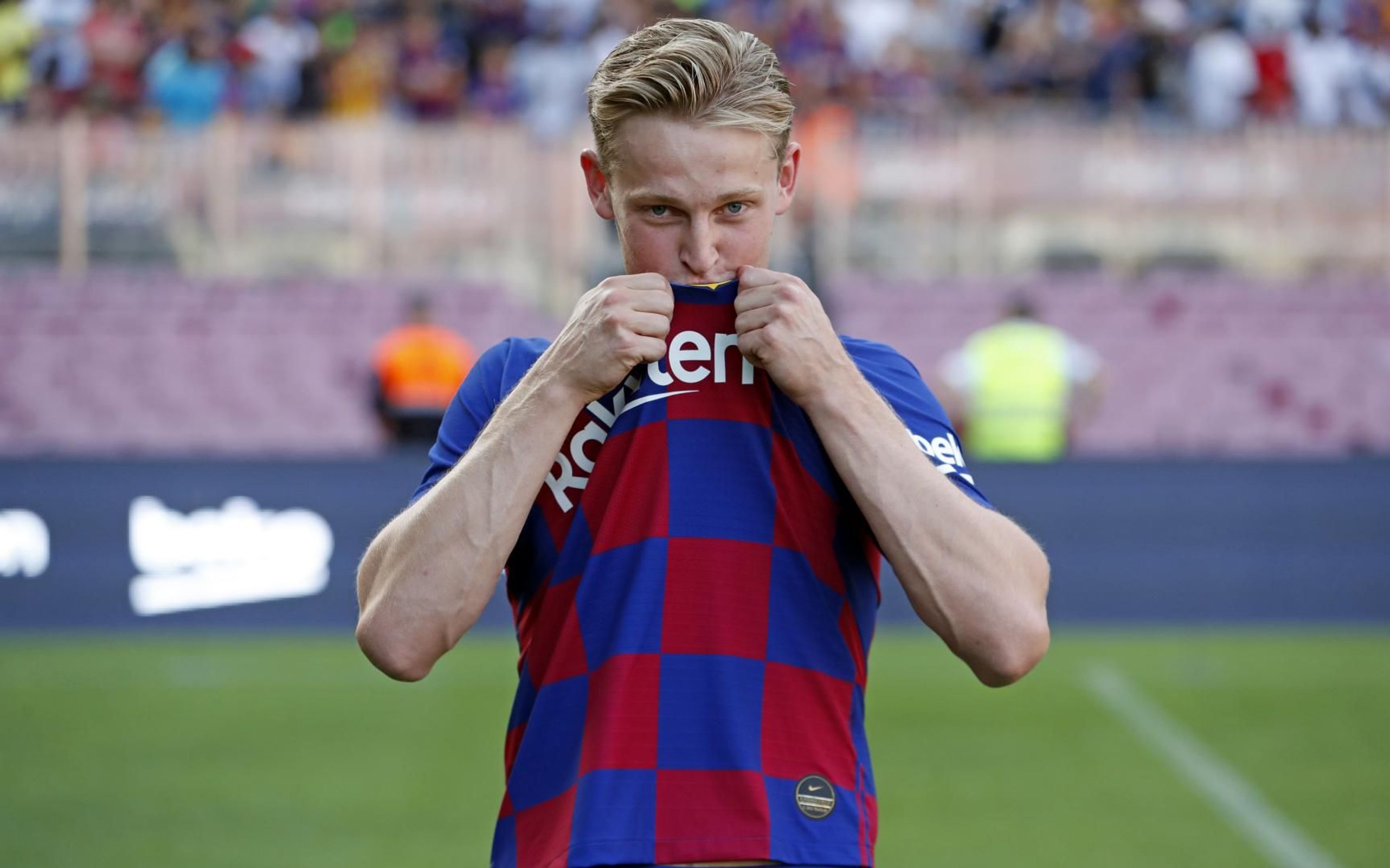 La presentación de De Jong, en imágenes
