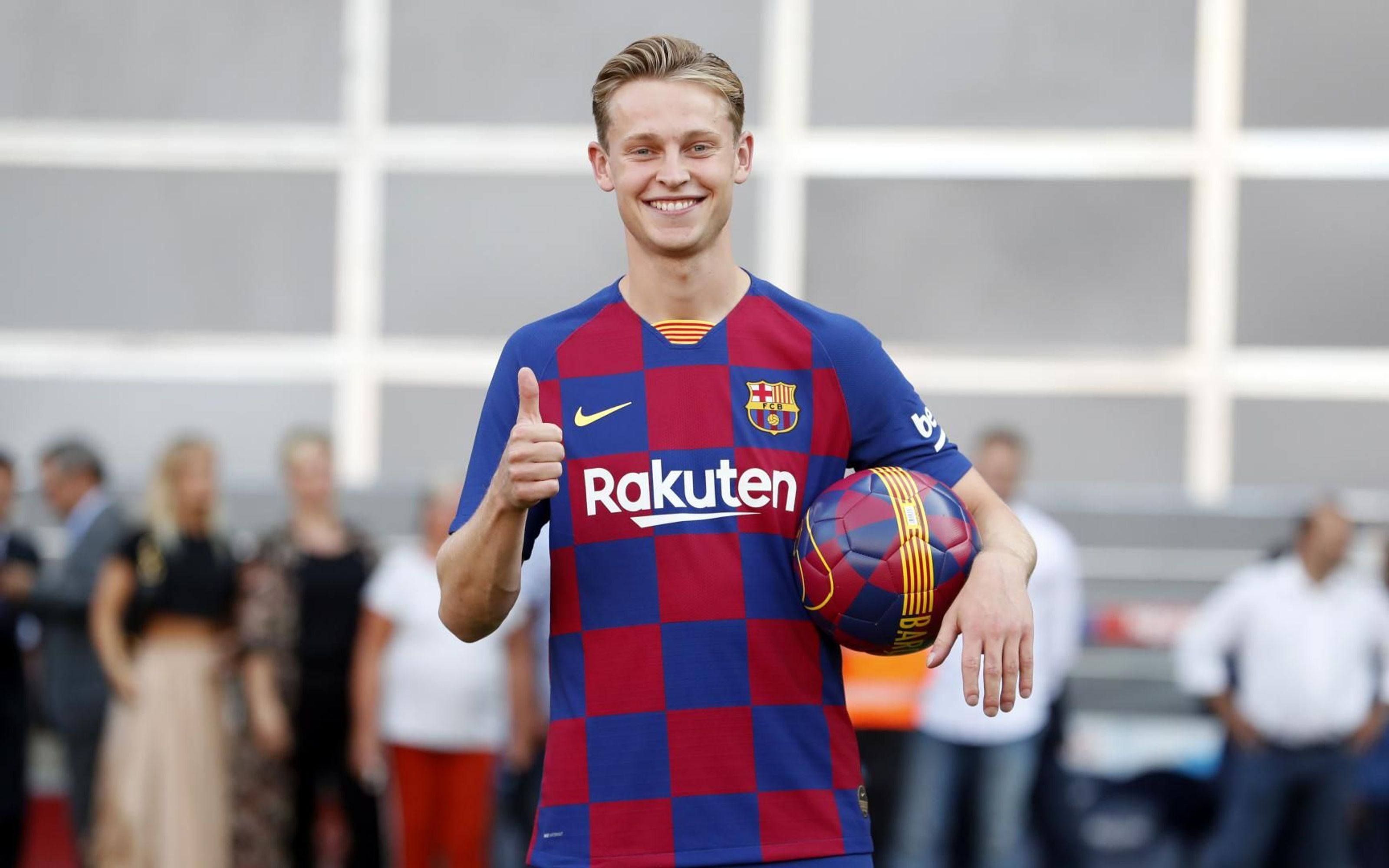 La presentación de De Jong, en imágenes