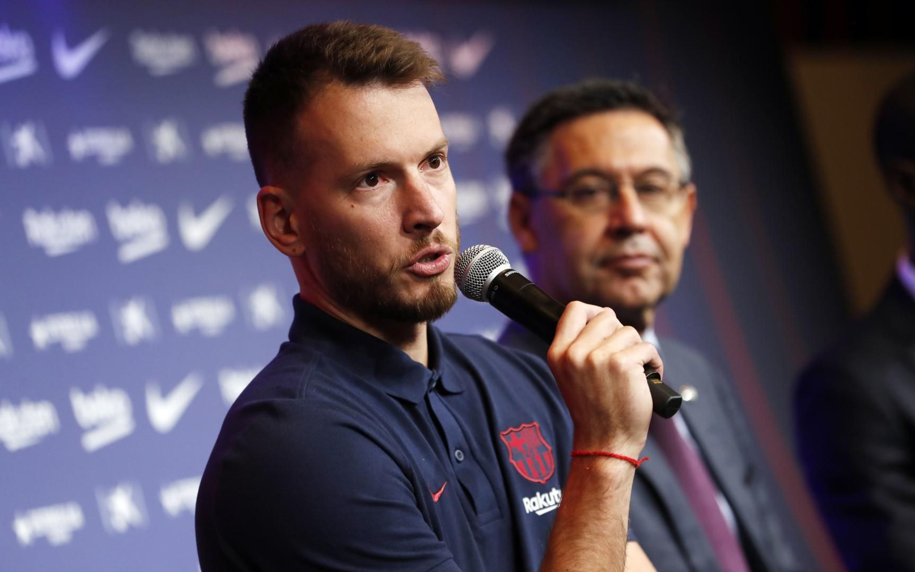 Neto's first morning with Barça