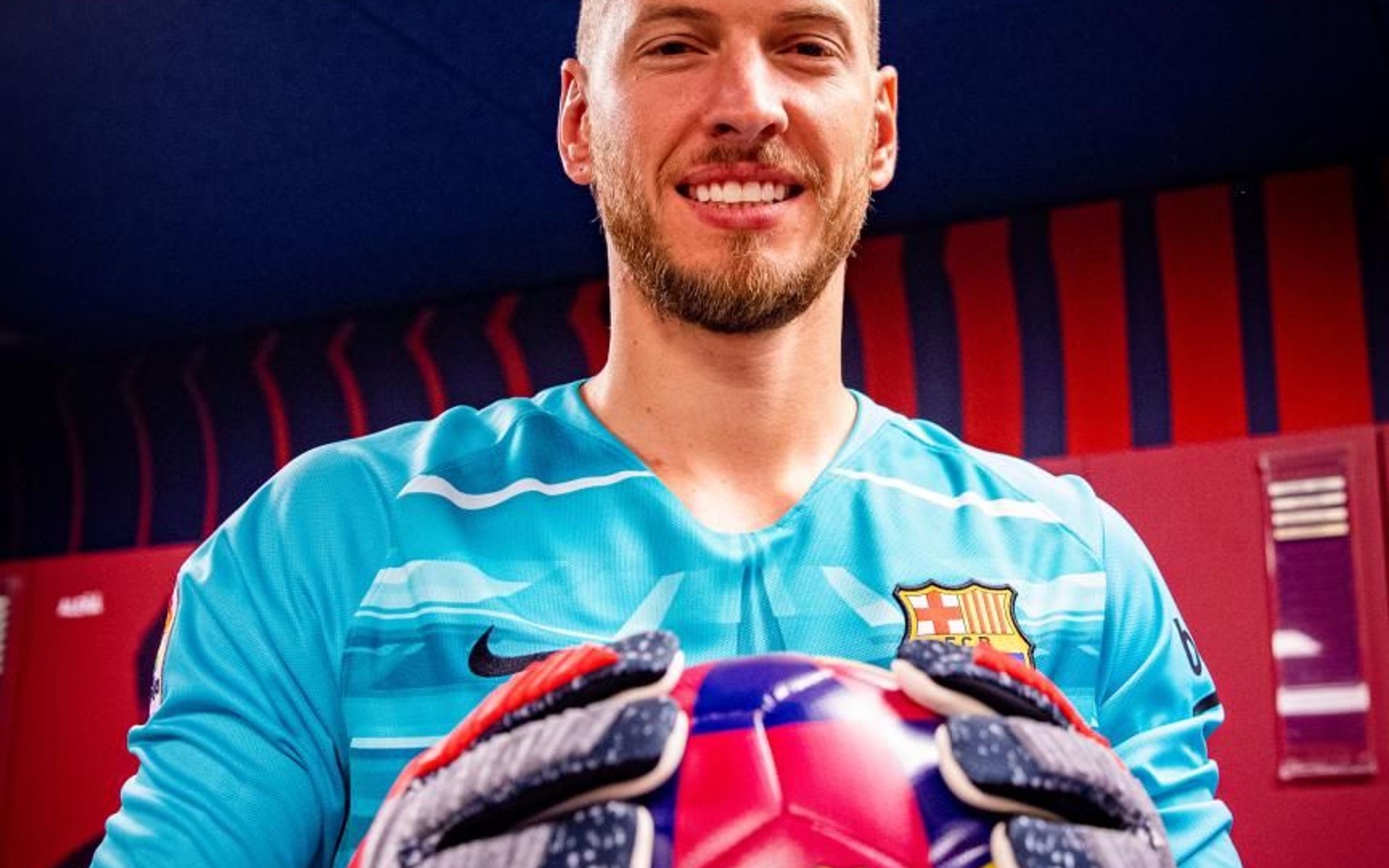 Neto's first morning with Barça