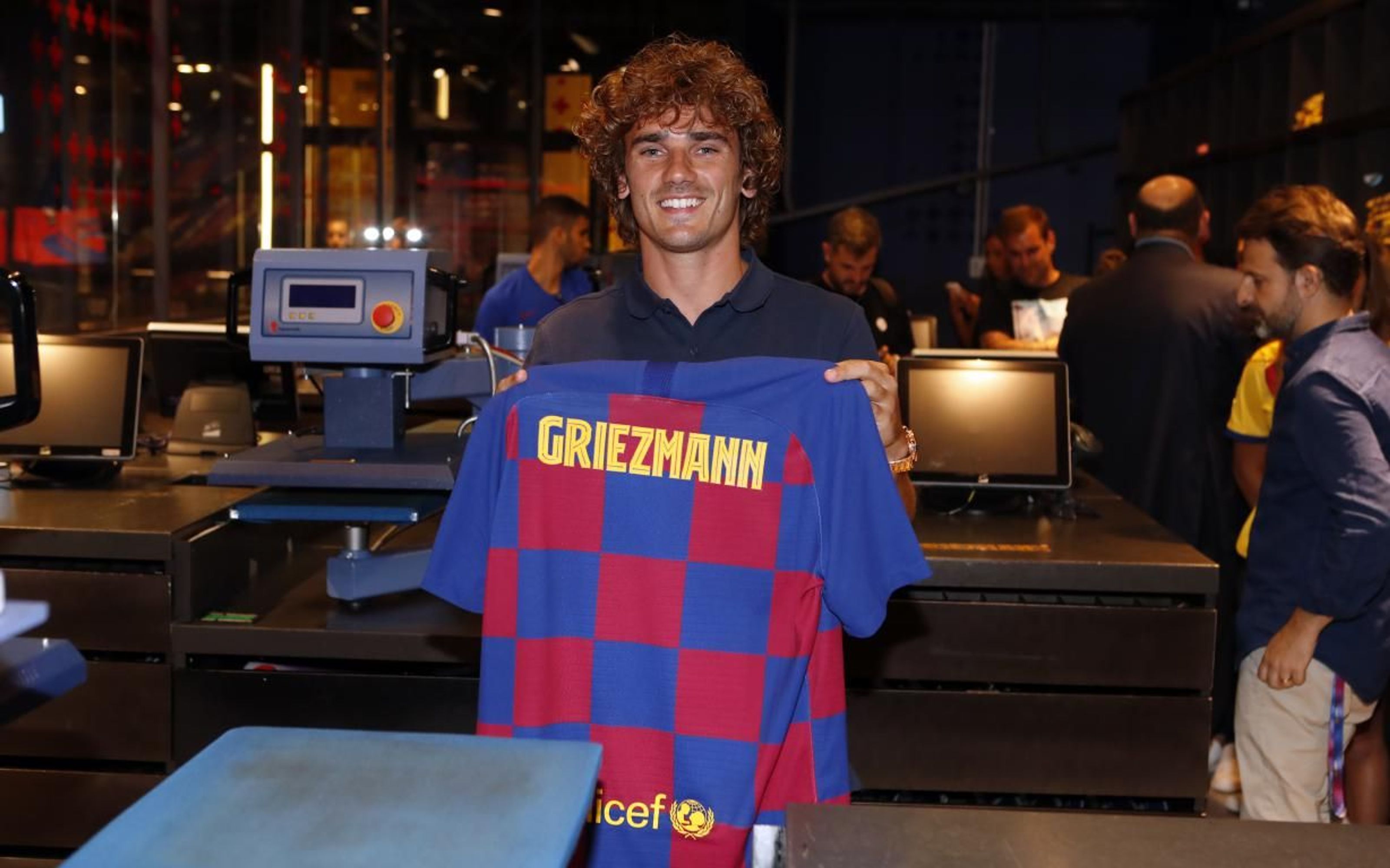 El primer día de Griezmann en Barcelona, en imágenes