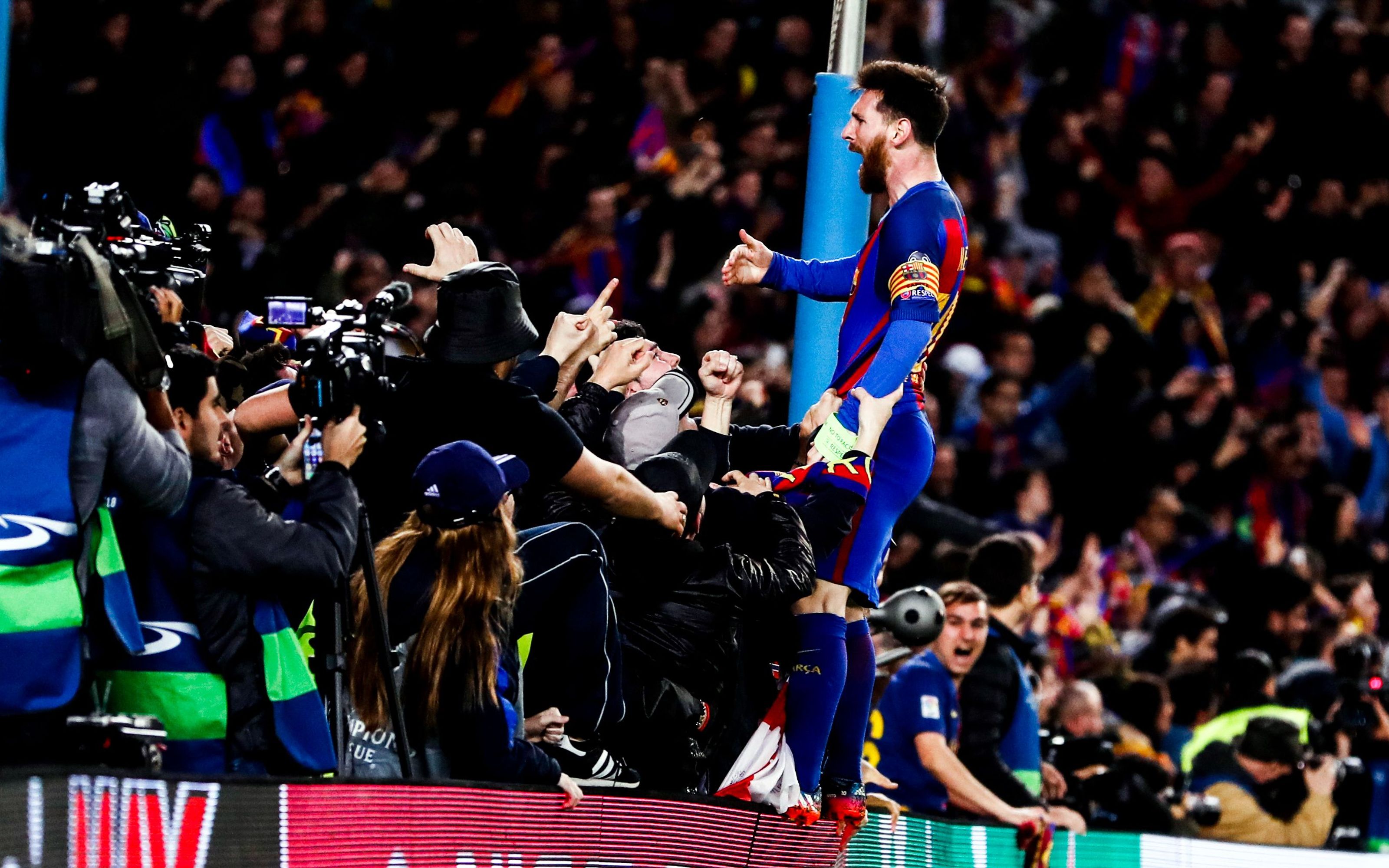 Leo Messi: 15 years, 15 pictures