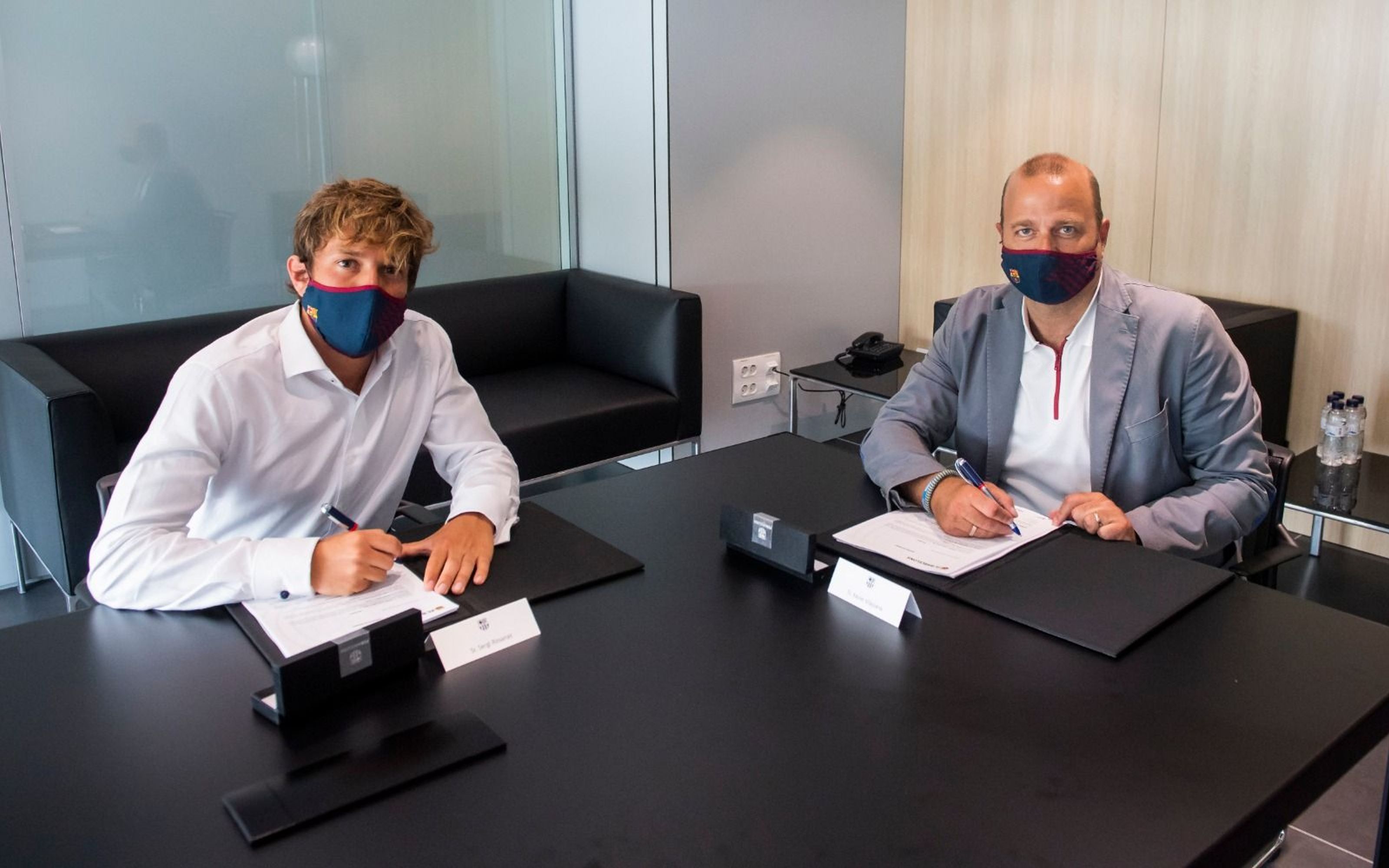 Así ha sido la firma de Sergi Rosanas