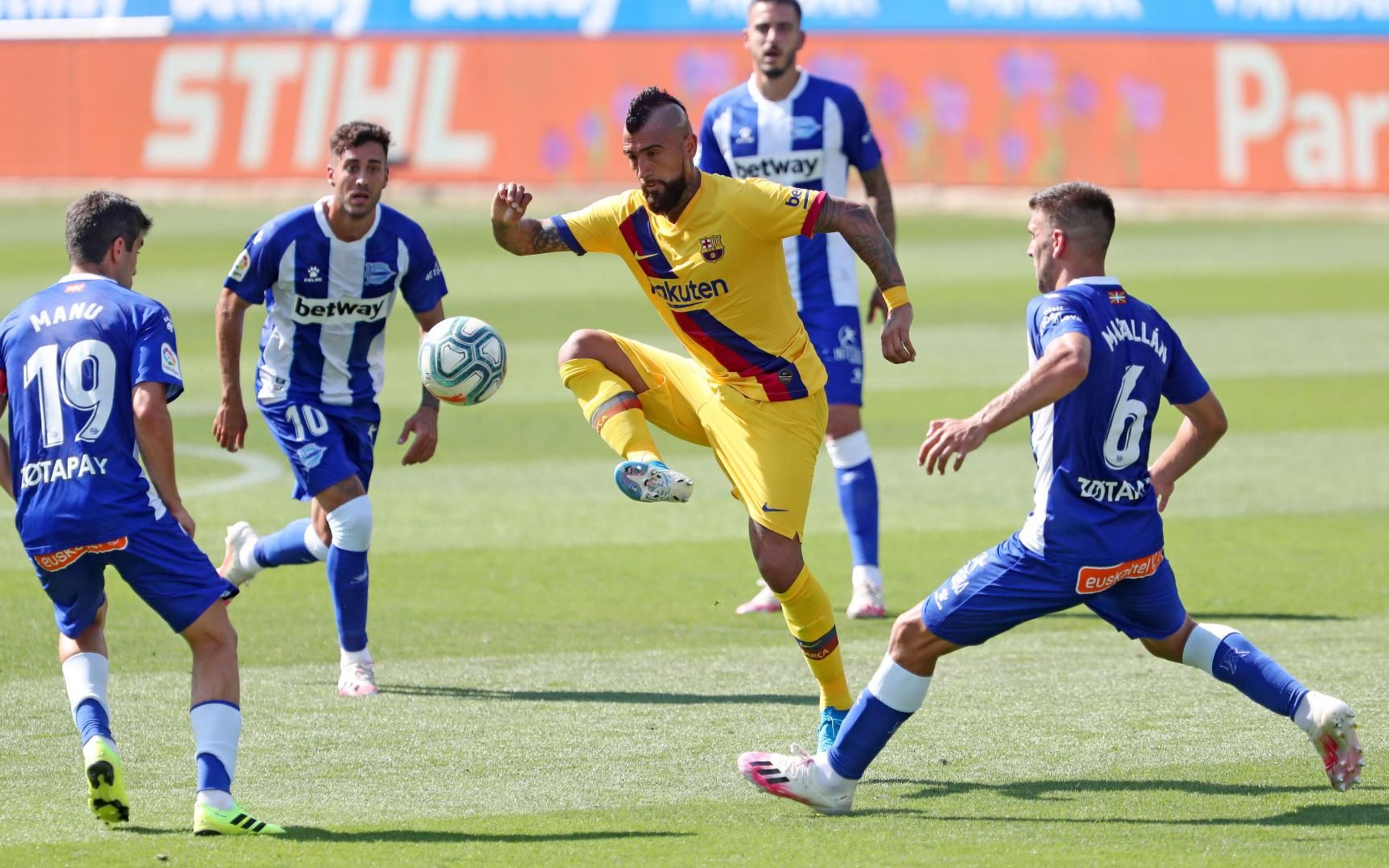 Las mejores fotos del Alavés - Barça (0-5)