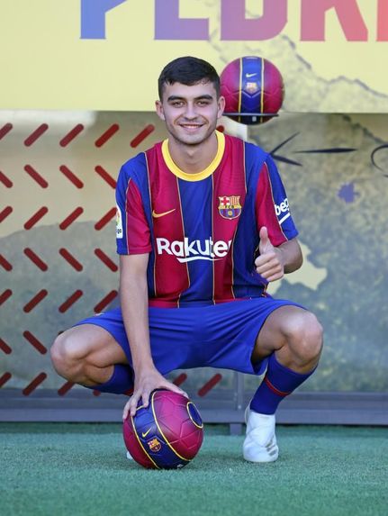 Pedri's presentation, in pictures