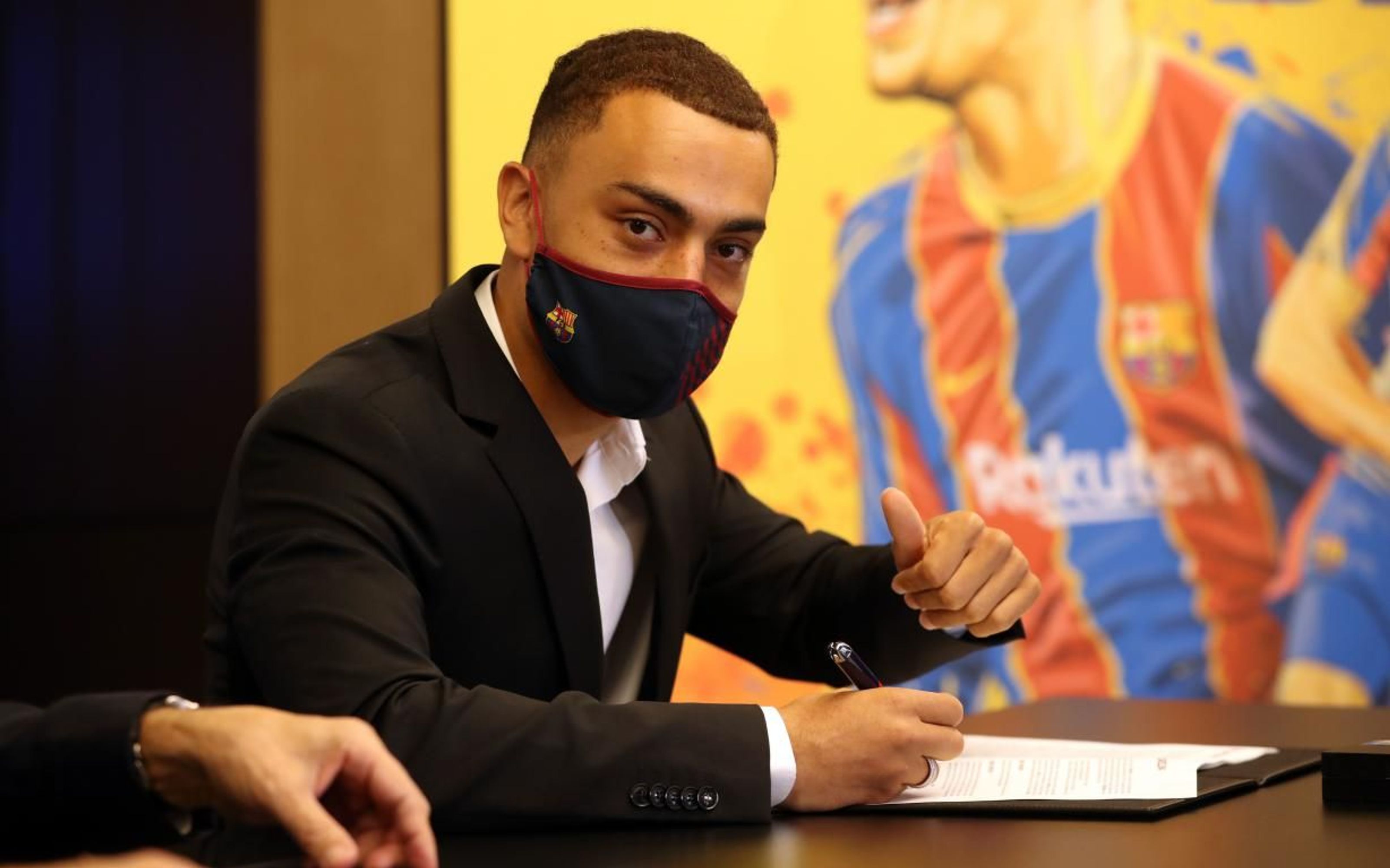 La presentación de Dest, en imágenes