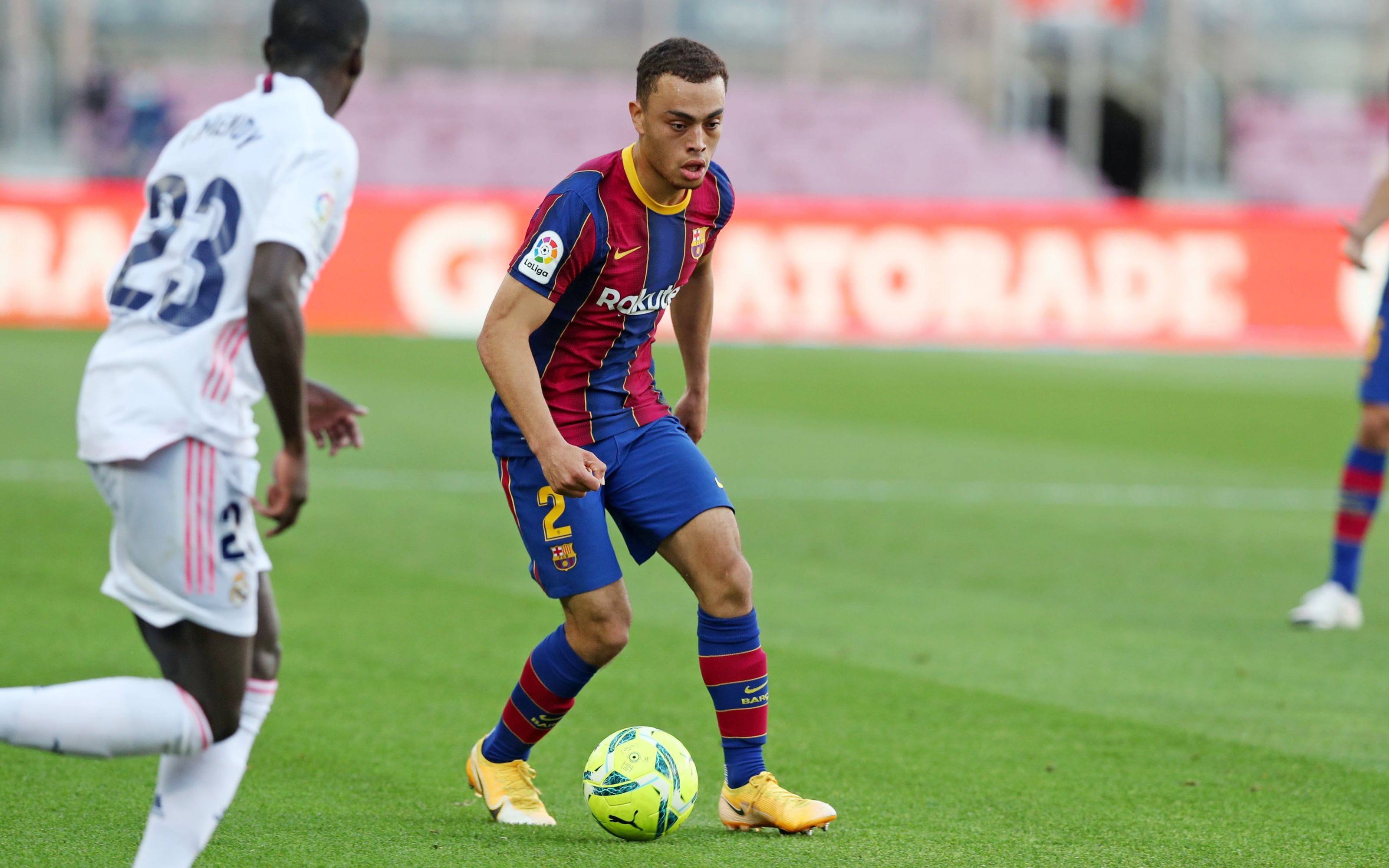 Barça v Real Madrid in photos