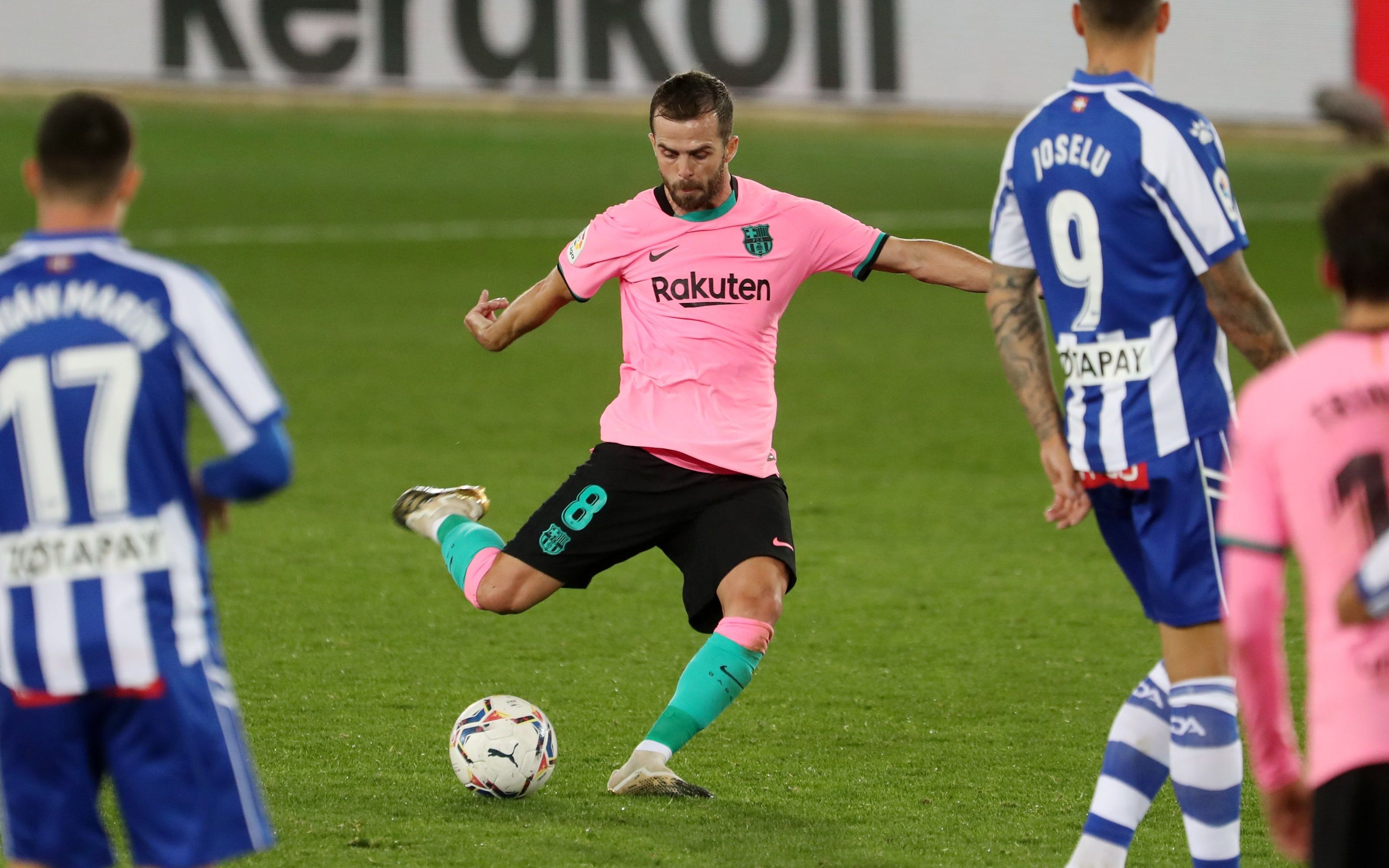 Alavés v Barça in photos