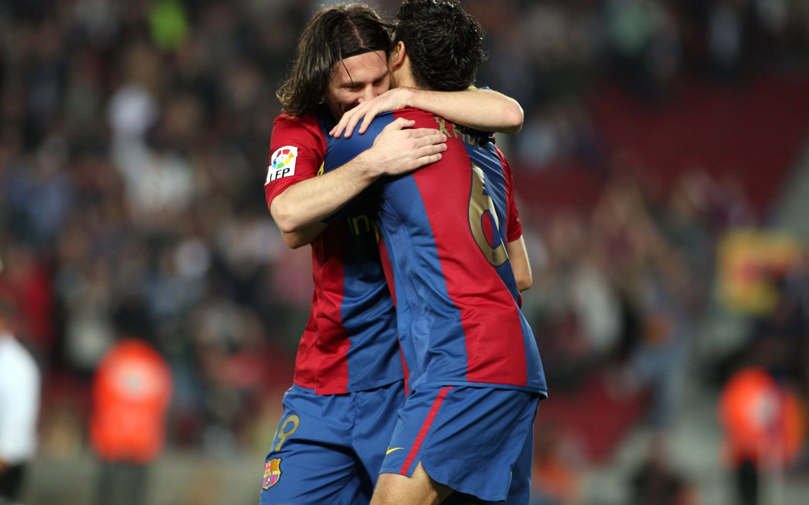 Xavi and Messi, the two players with the most games in Barça's history