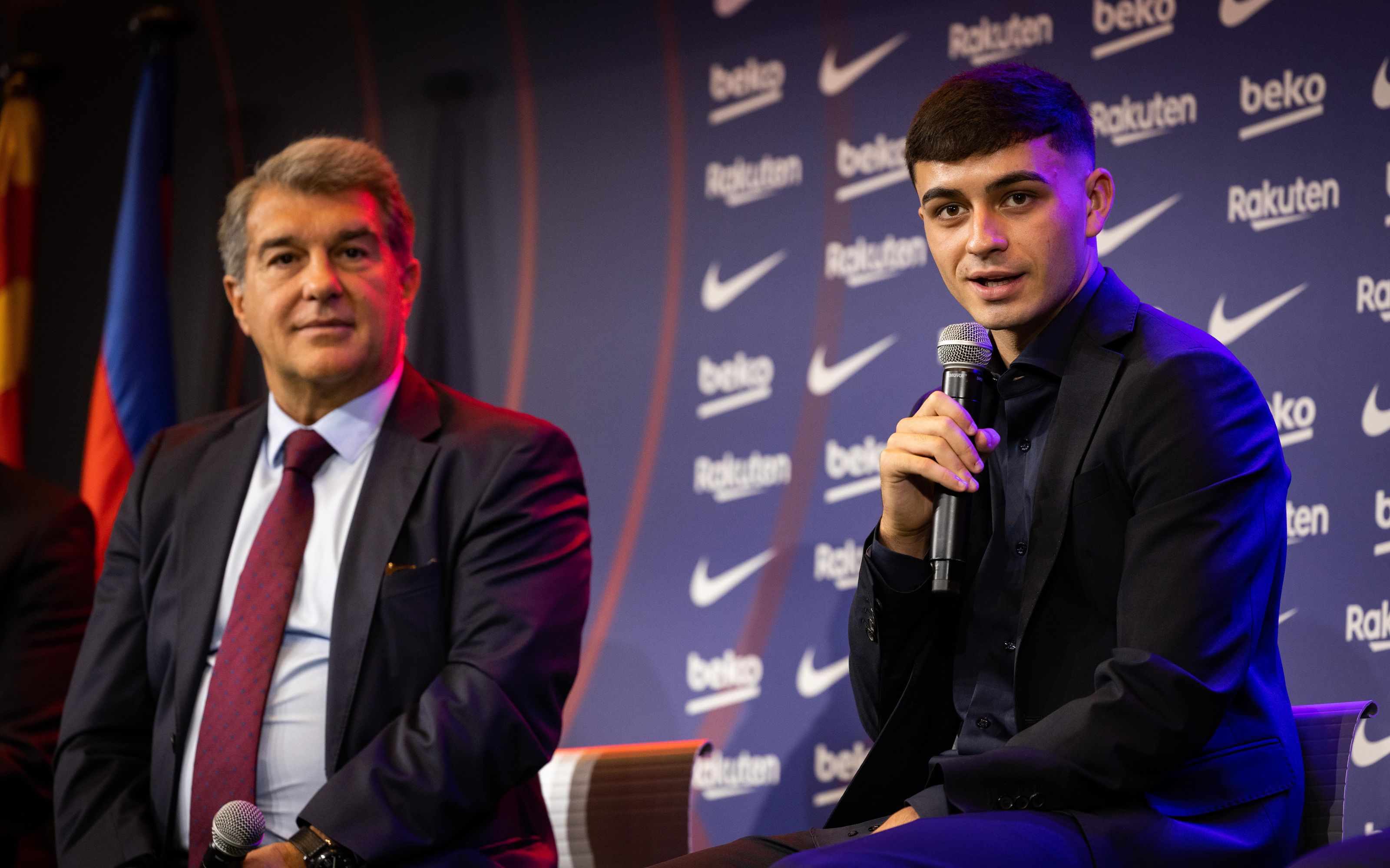 Pedri signs new contract