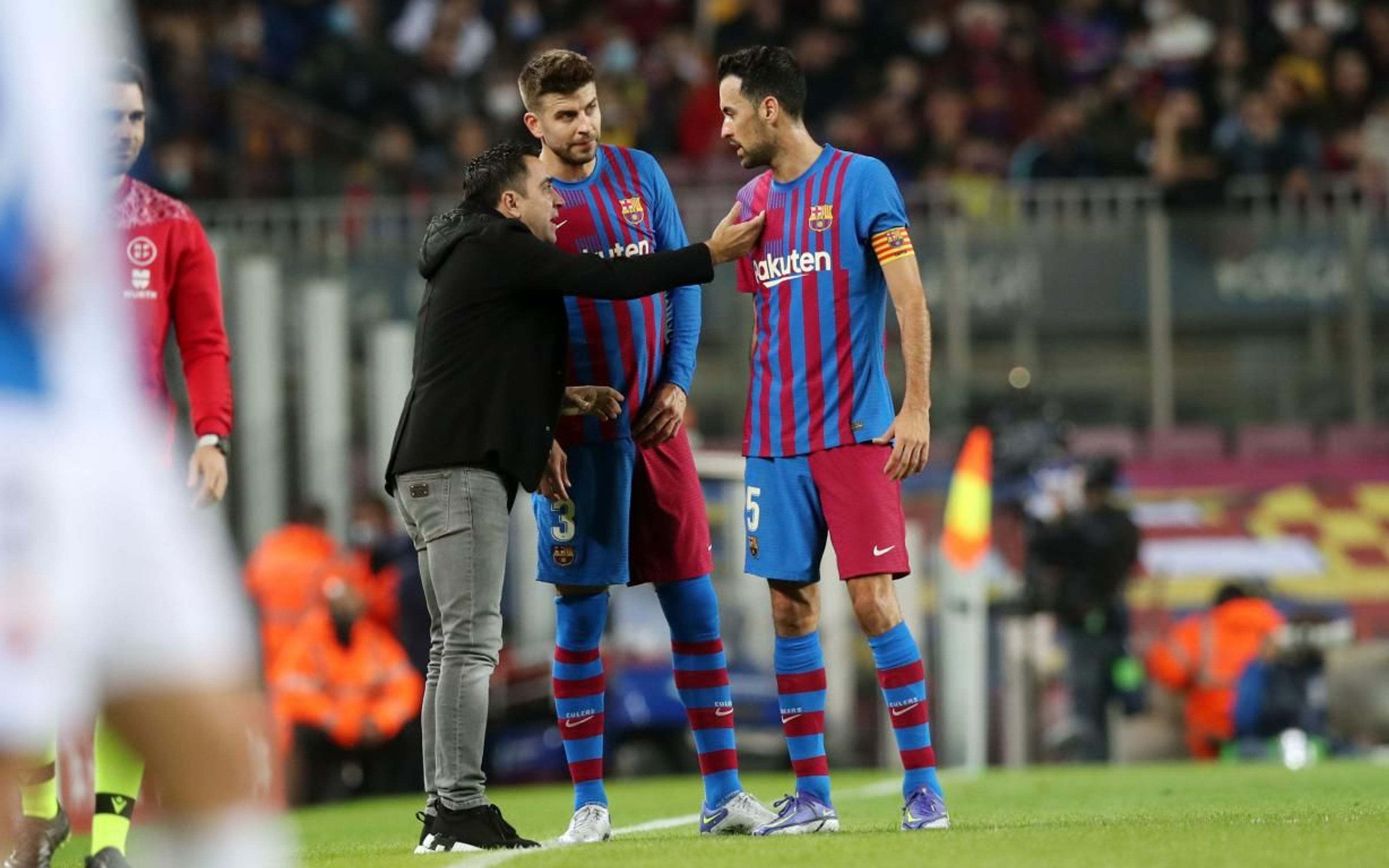 The other side of Xavi's debut