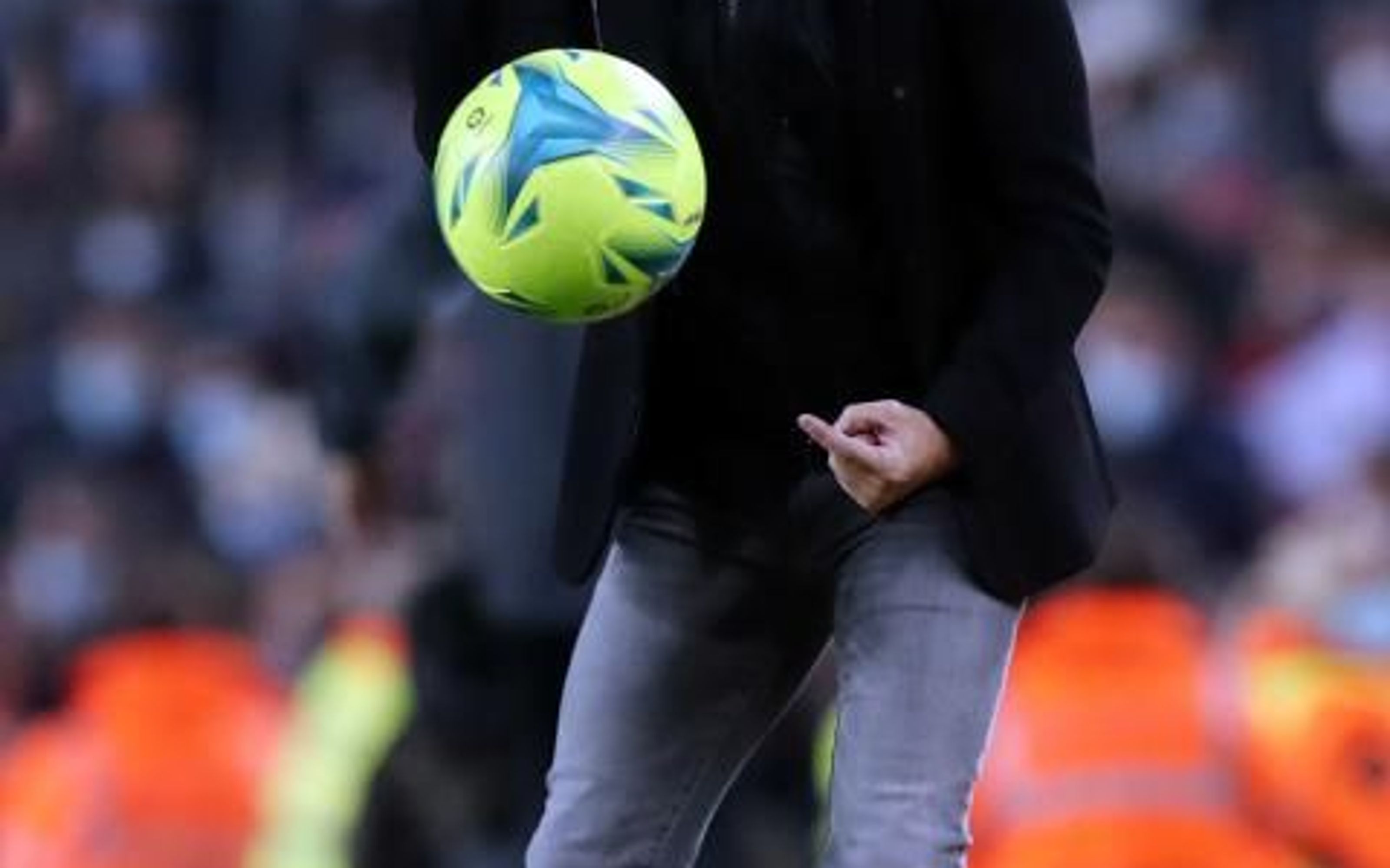 The other side of Xavi's debut