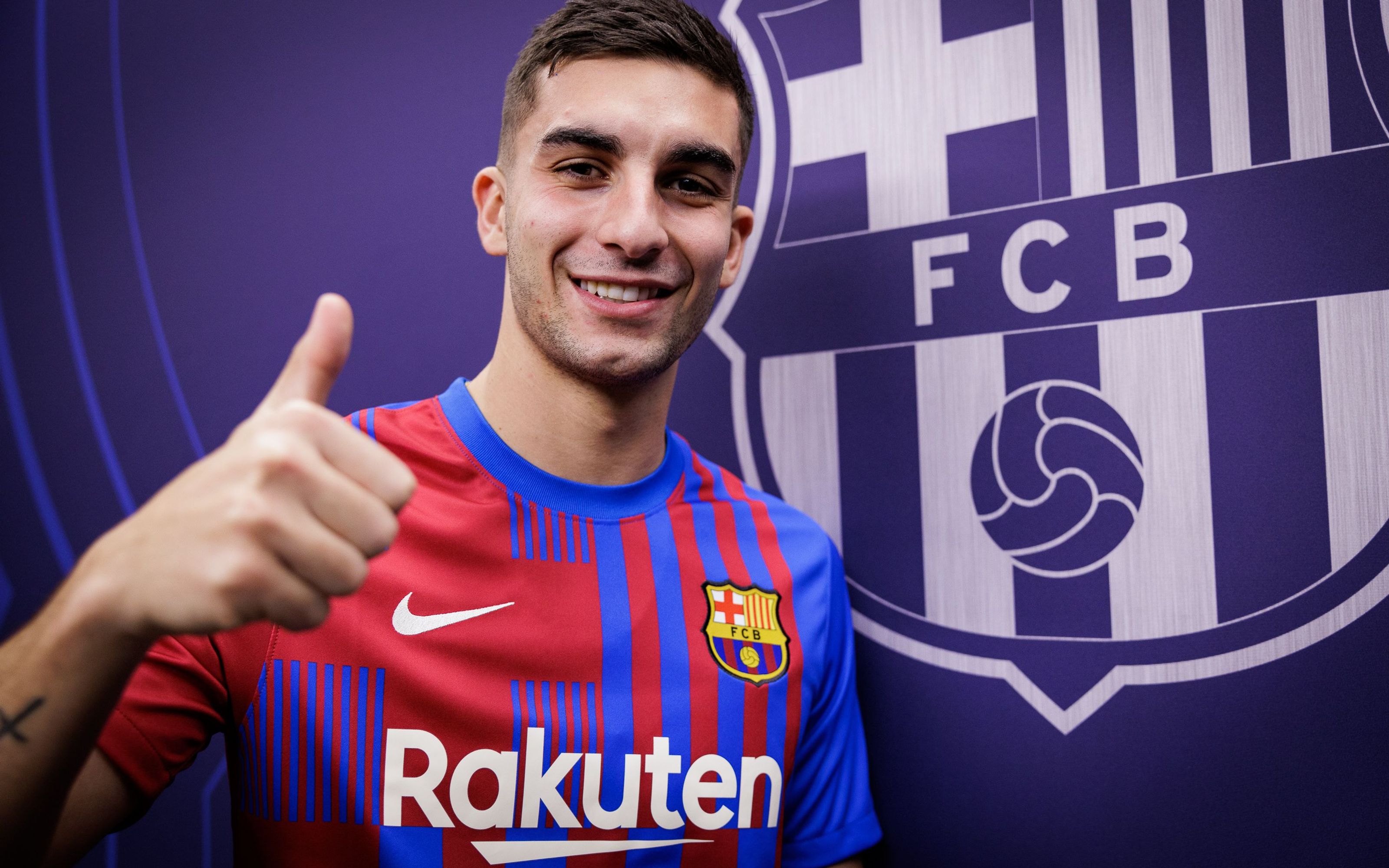 Ferran Torres' first day at Camp Nou as a culer