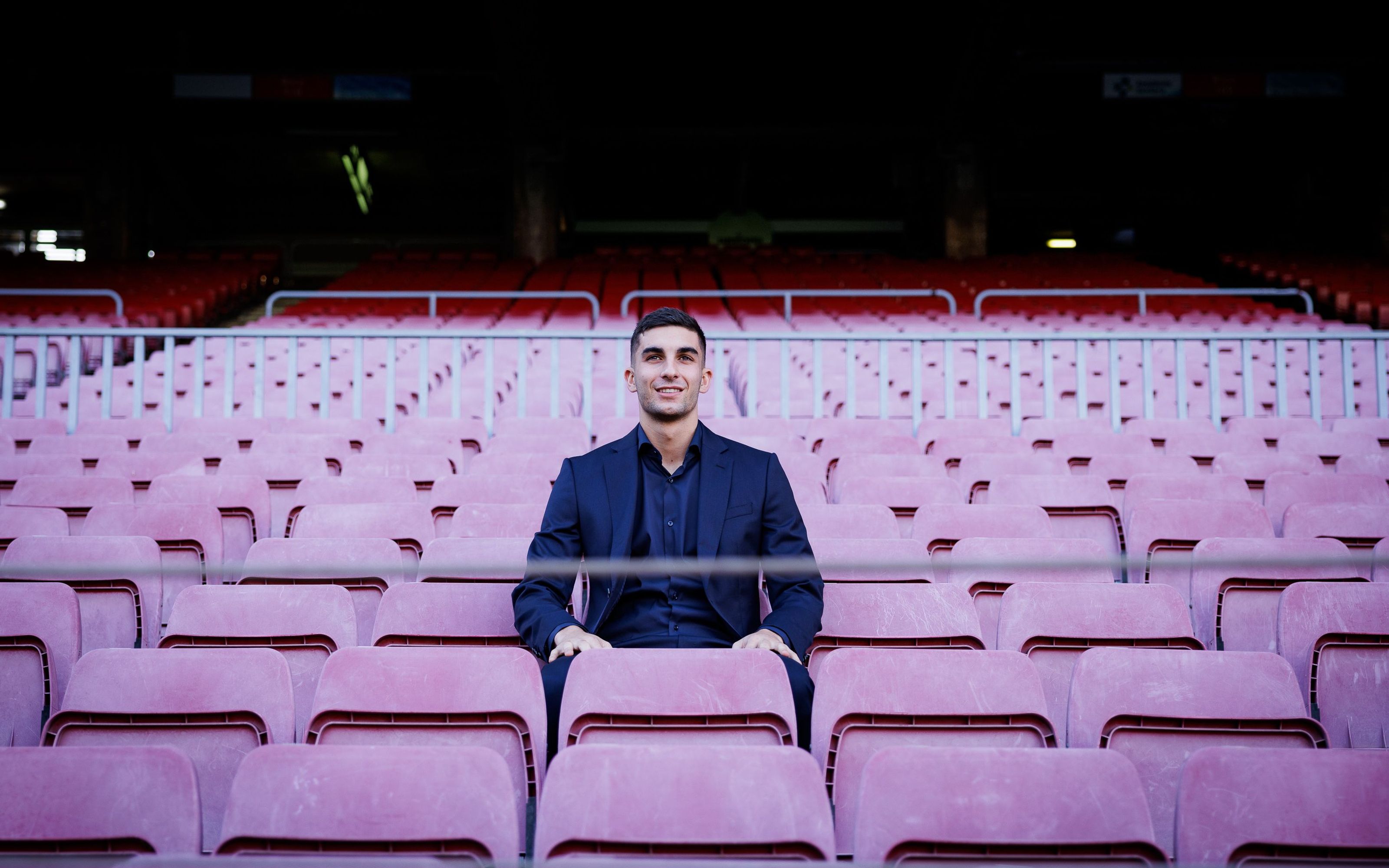 Ferran Torres' first day at Camp Nou as a culer