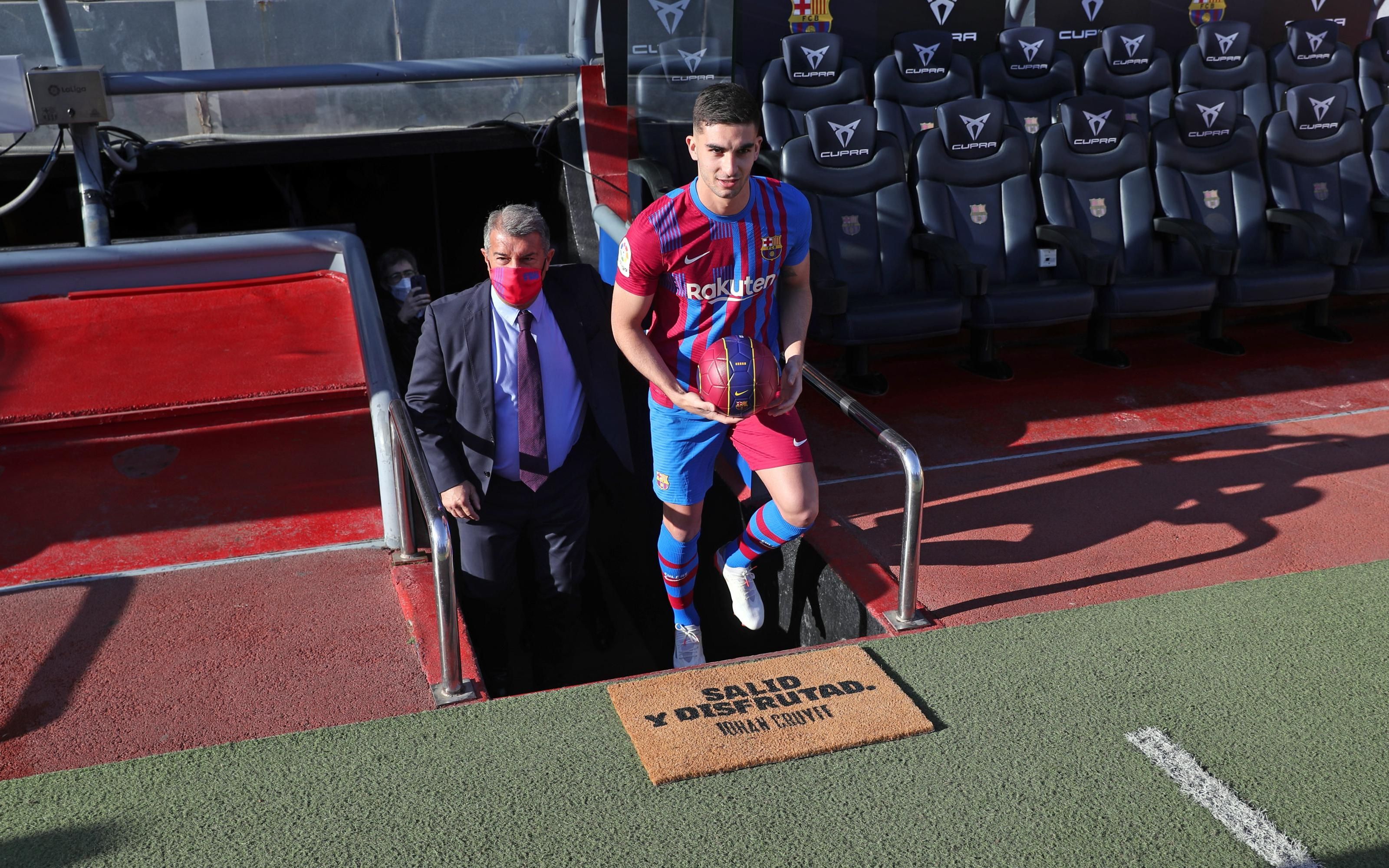 La presentation de Ferran Torres, en images