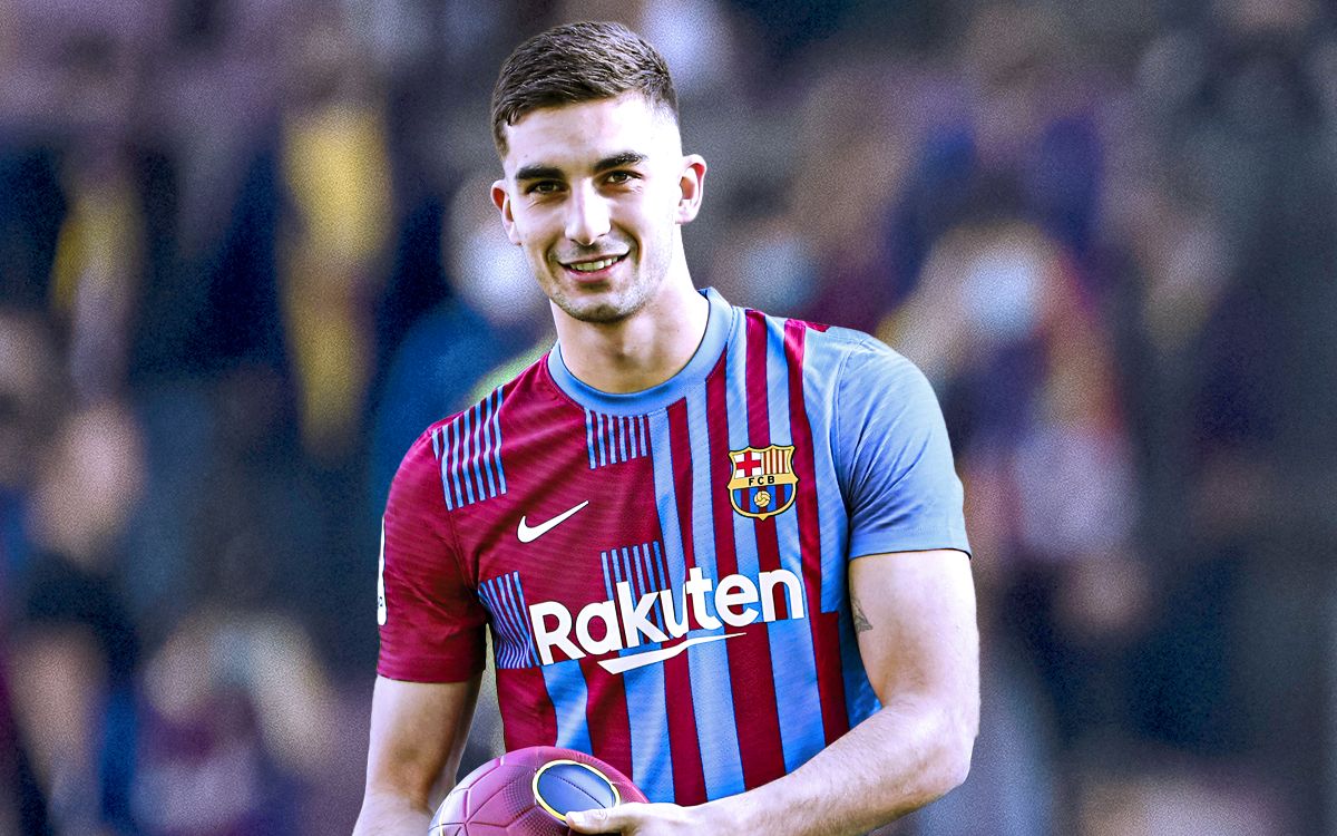Ferran Torres | Fiche du joueur 21/22 | Attaquant | Site officiel du FC ...