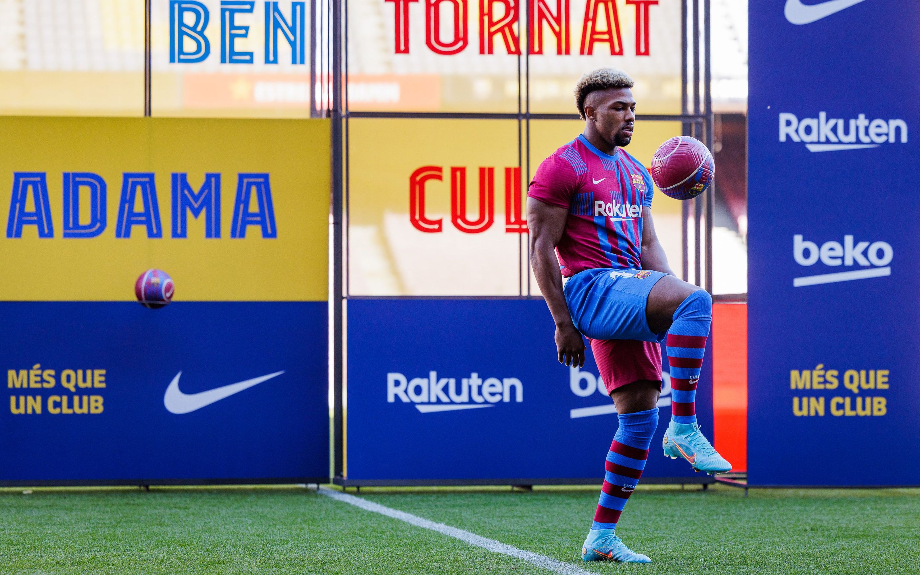 La presentación de Adama, en imágenes