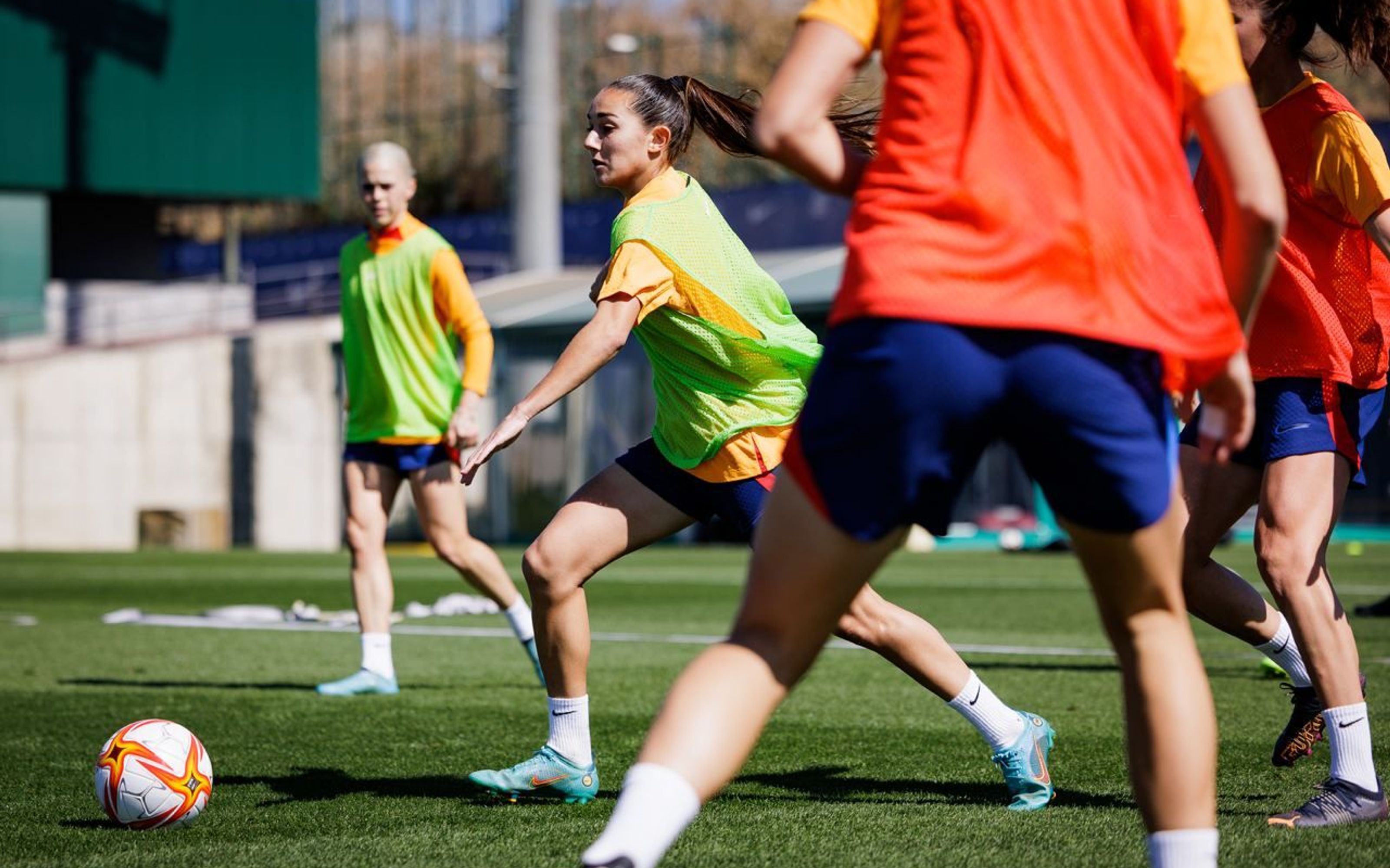 Women's football team training (April 1)