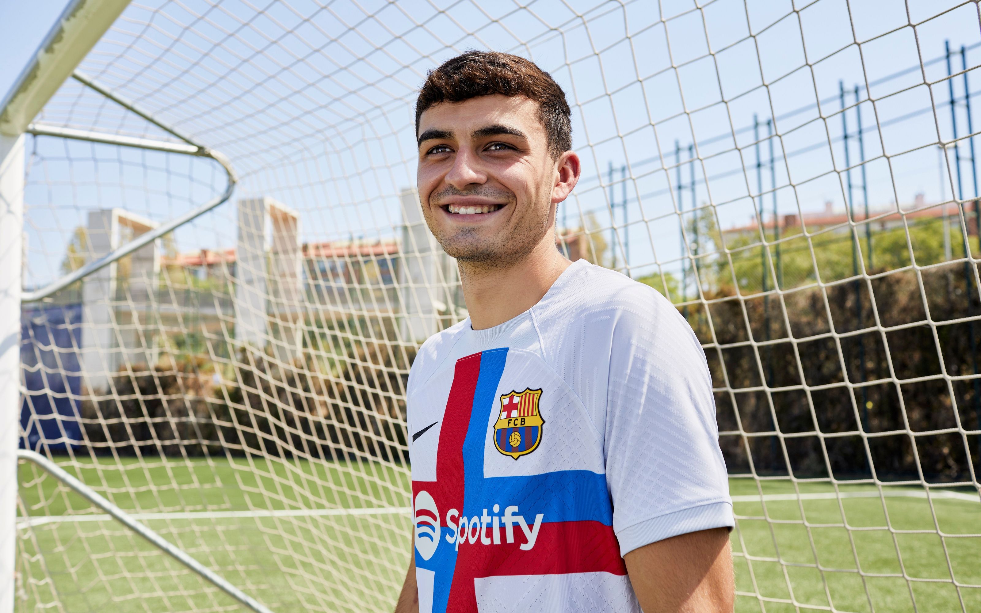 Voici le nouveau 3ème maillot du Barça 2022/23