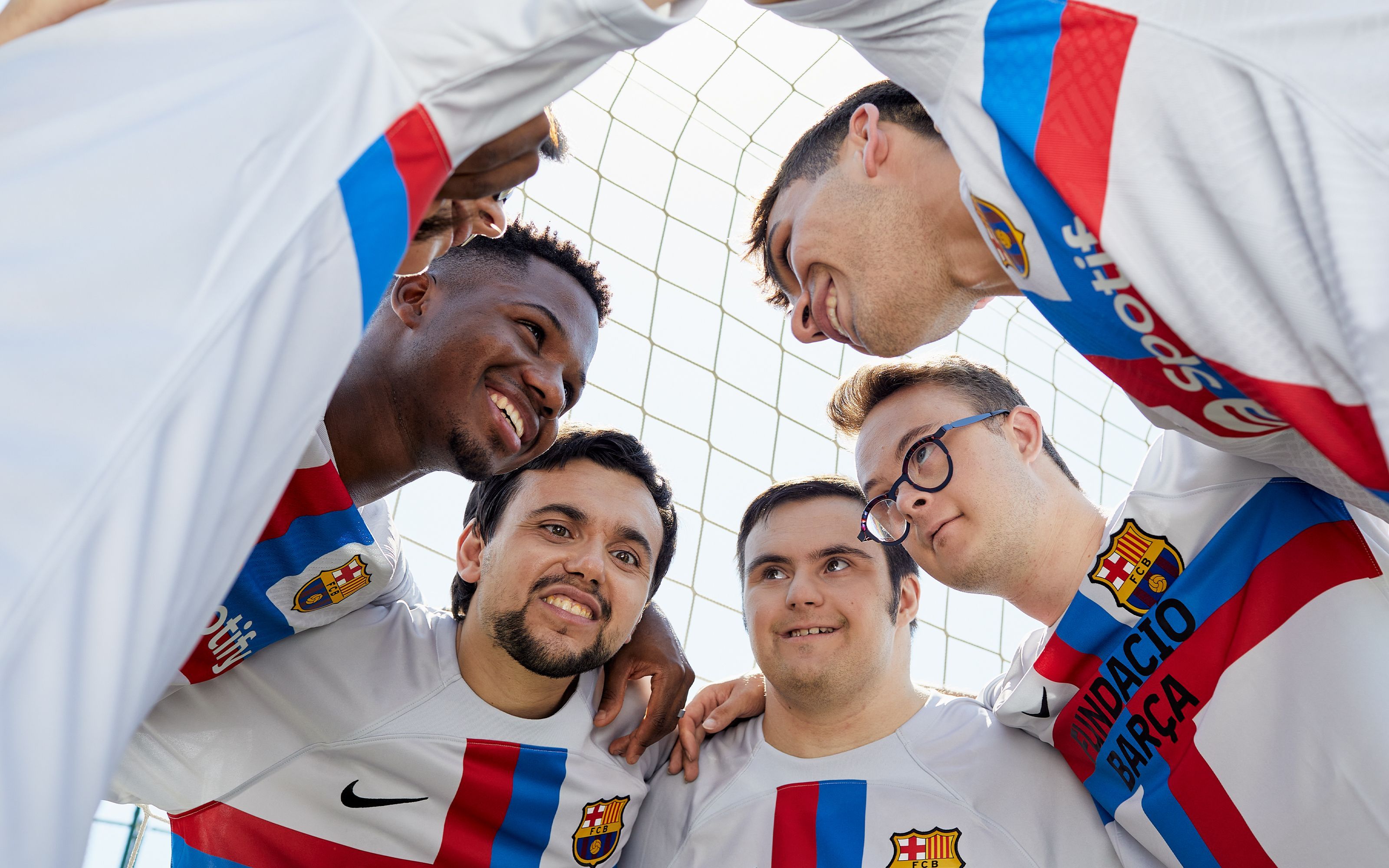 Voici le nouveau 3ème maillot du Barça 2022/23