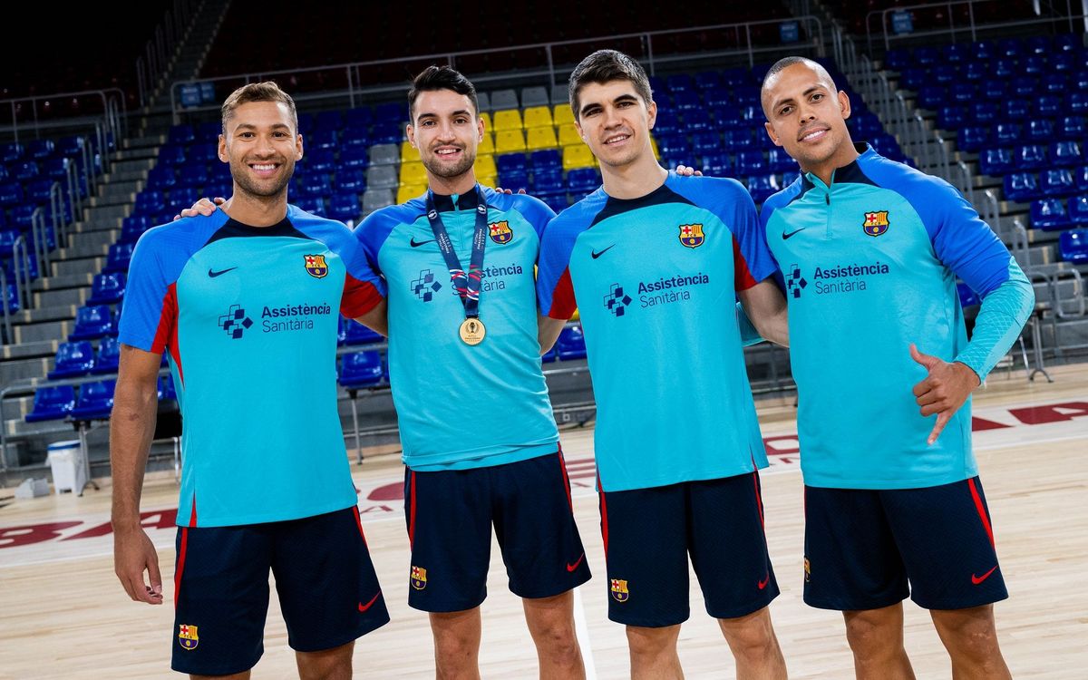 Velasco recupera els internacionals i Ferrao