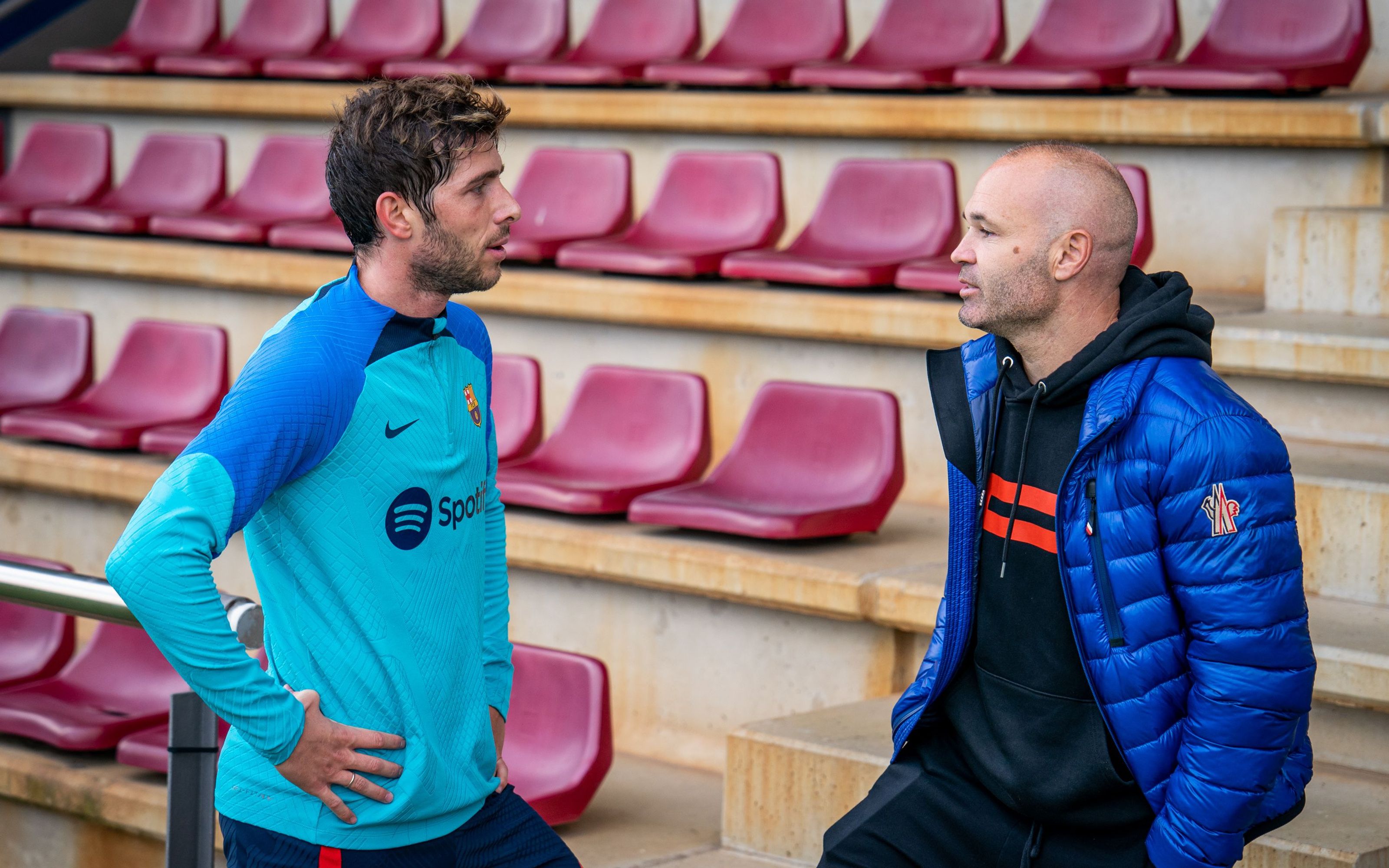 Andrés Iniesta visits squad in training