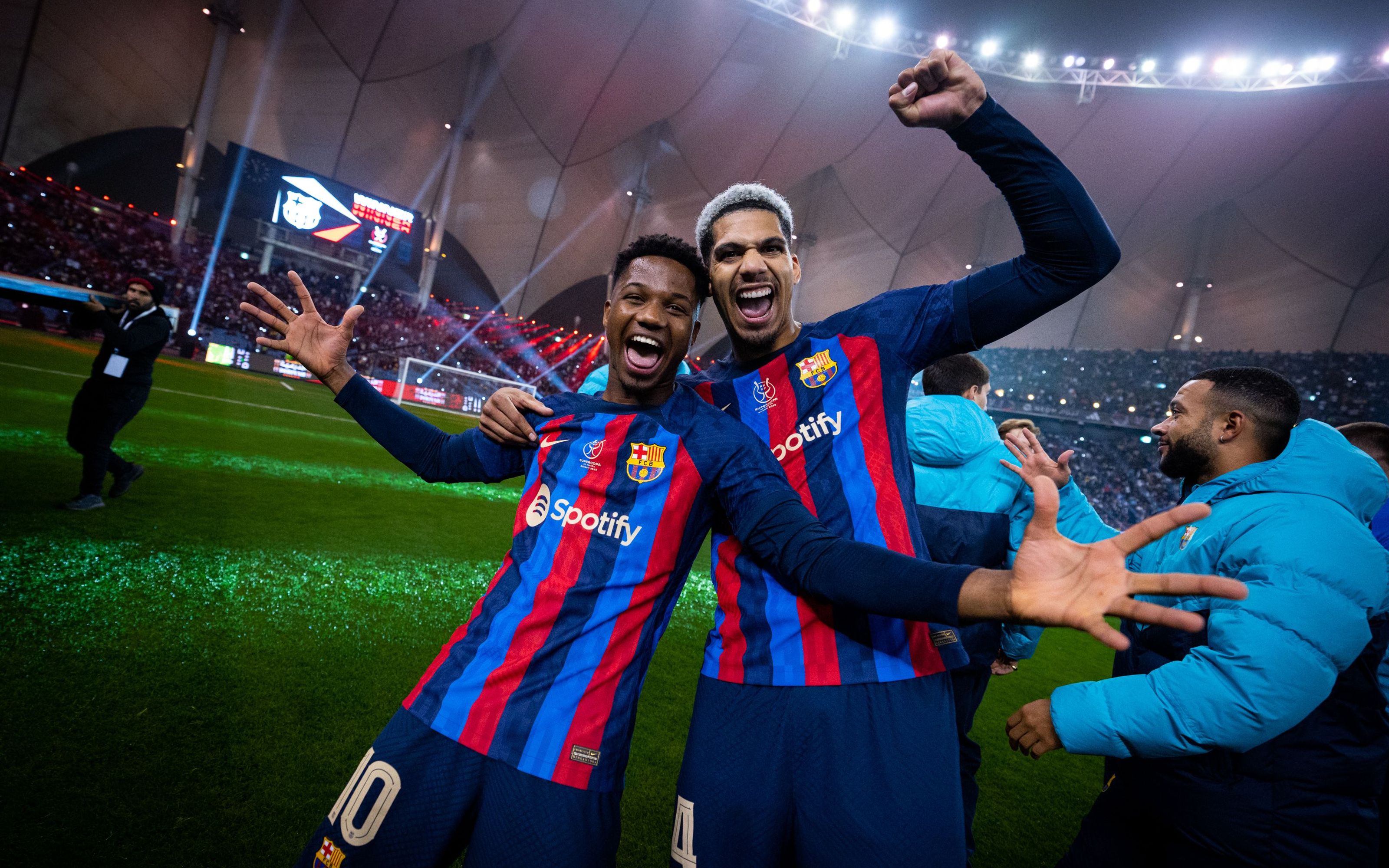 Super Cup celebrations in photos