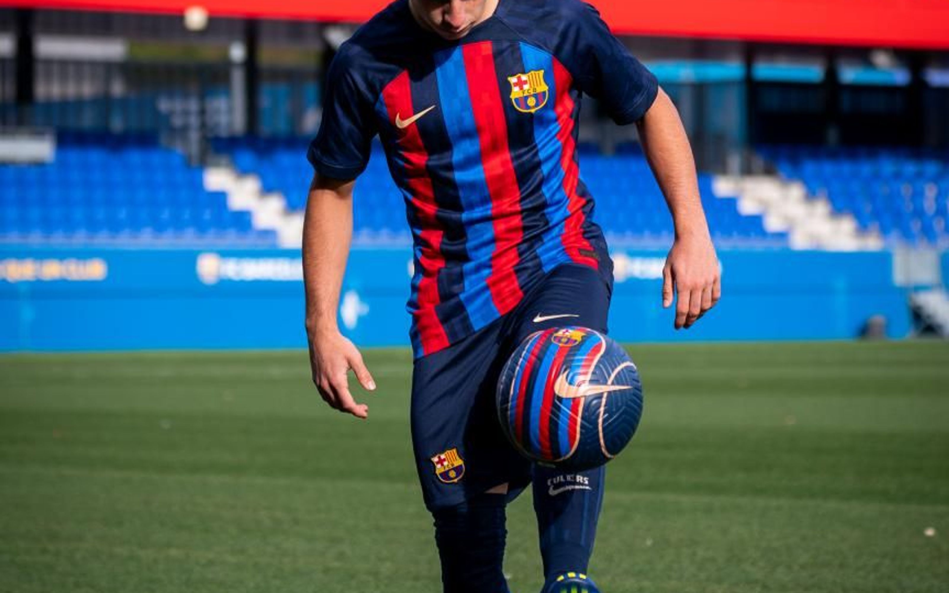 Presentación de Lucas Román como nuevo jugador del Barça Atlètic (18-01-23)