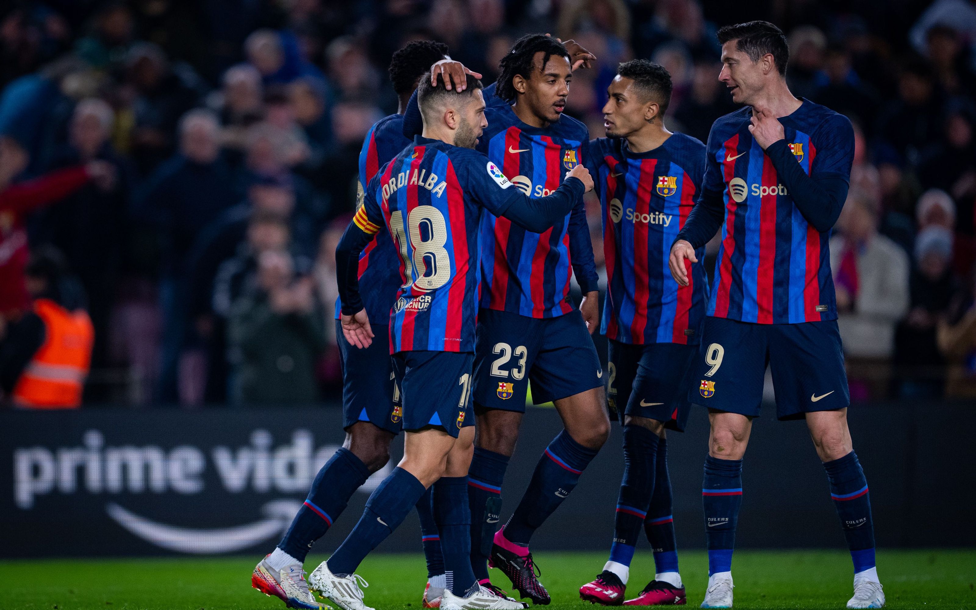 The best photos from the win over Sevilla