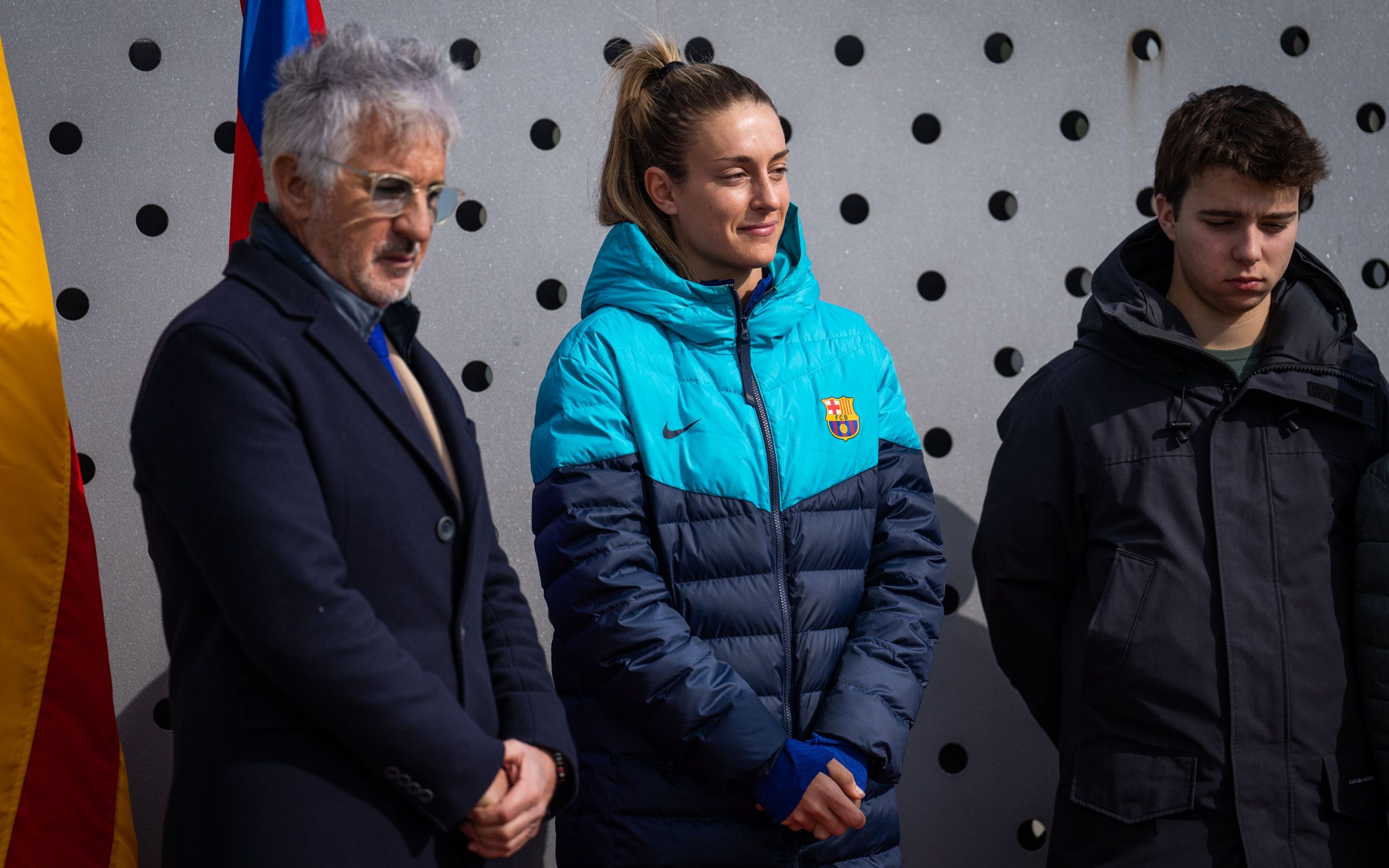 Alexia receiving the Aldo Rovira award in photos