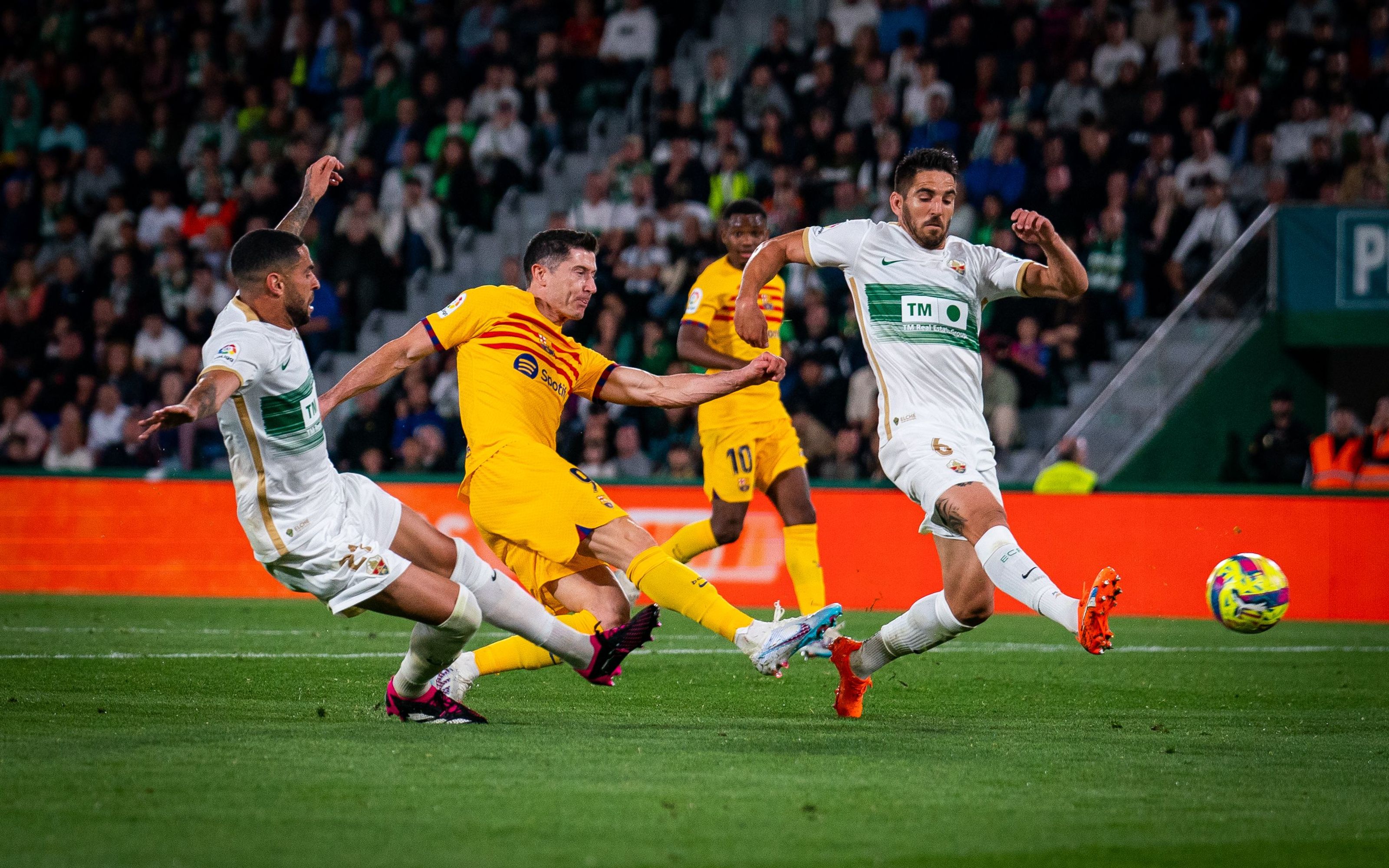 The best photos from the win away at Elche