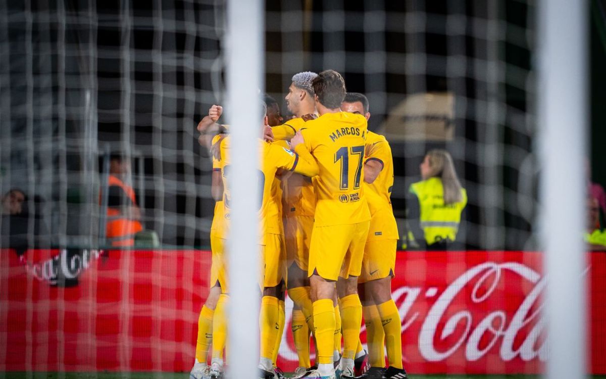 Fidel Alviar Football Clipart