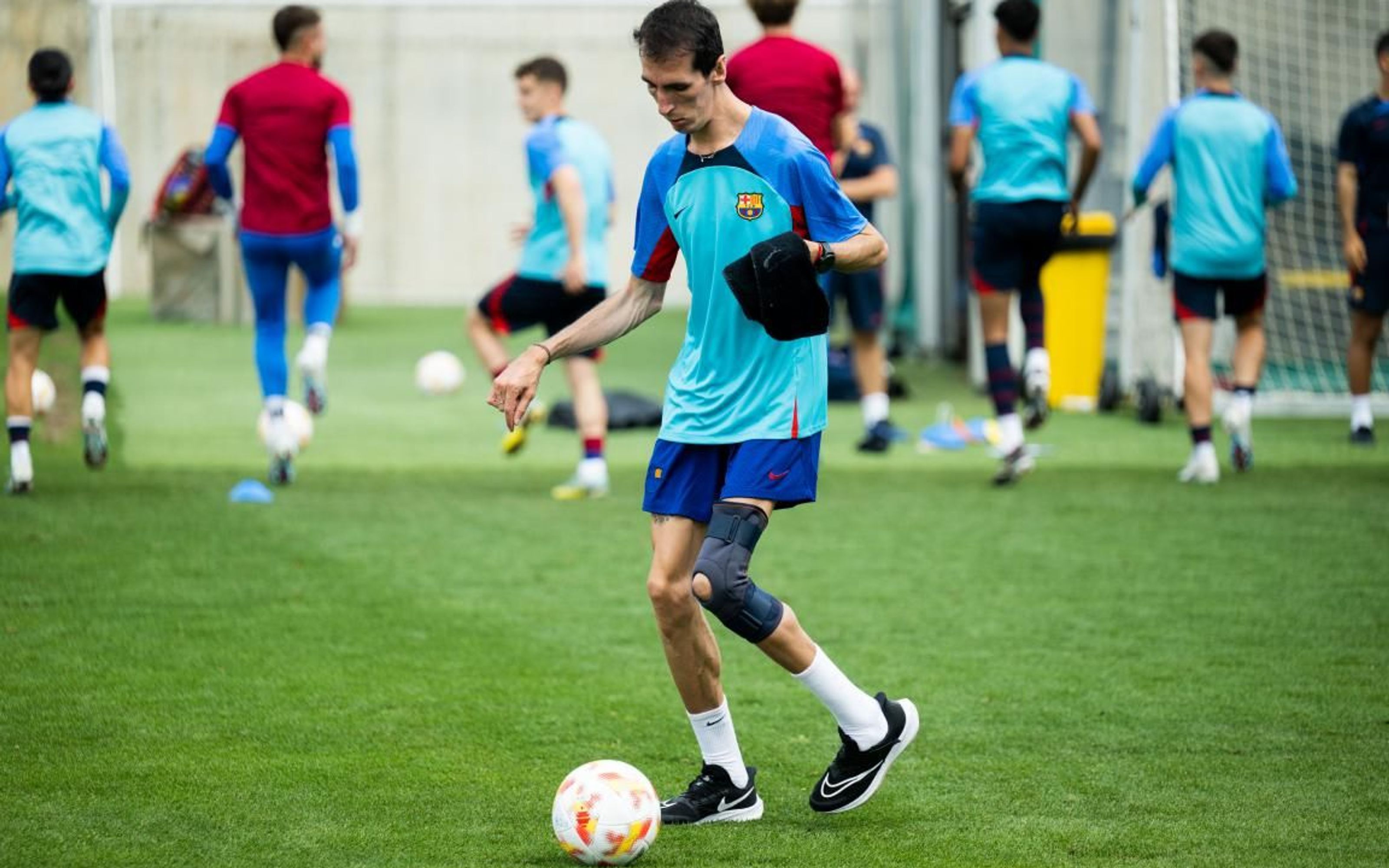 Entrenamiento del Barça Atlètic con Àlex Roca (01-06-23)