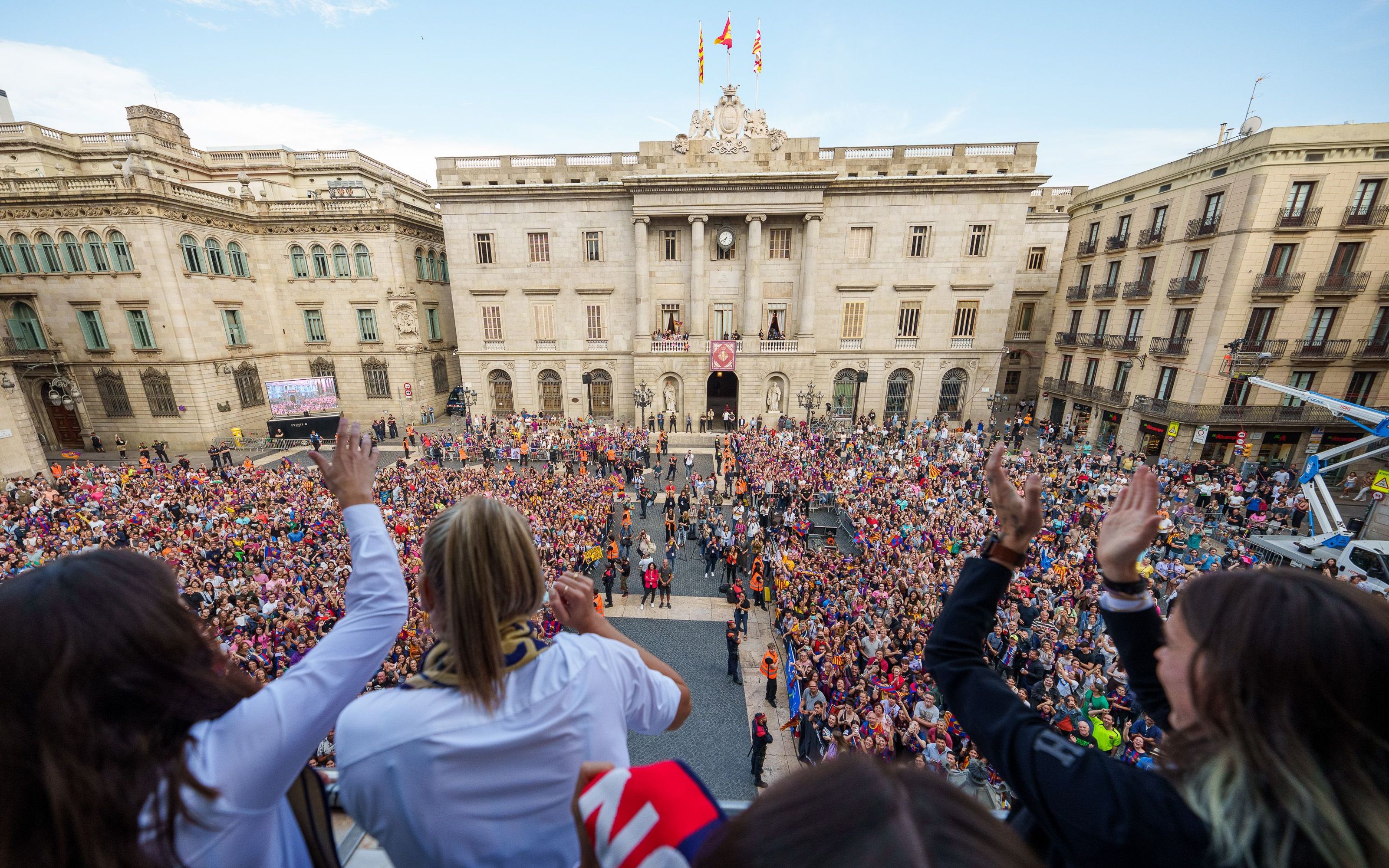 Institutional reception for UWCL champions