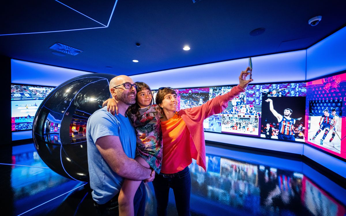 Celebrate Viewer's Day at the Barça Immersive Tour!