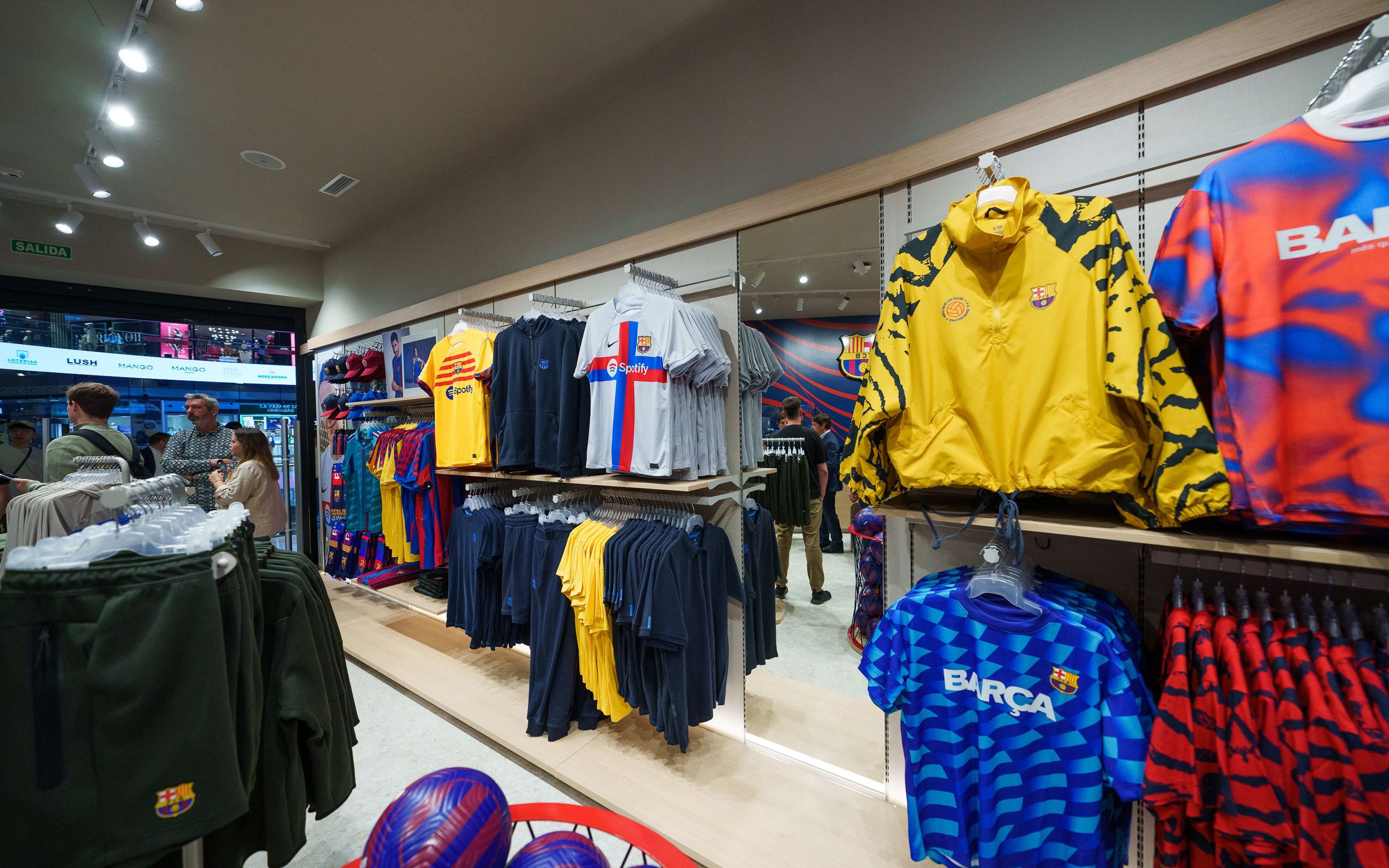 La inauguración de la nueva Barça Store Las Arenas