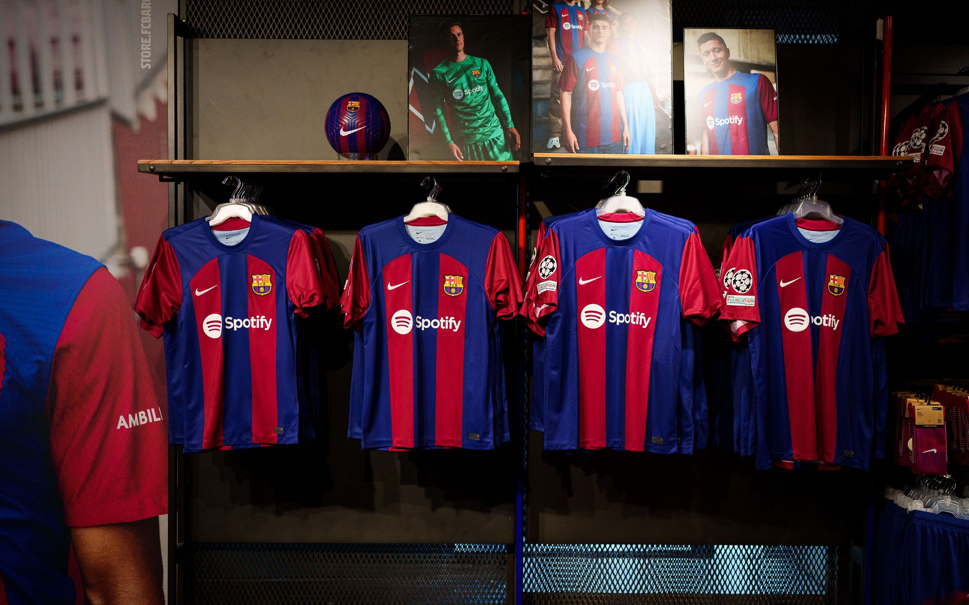 El New Kit a la Barça Megastore